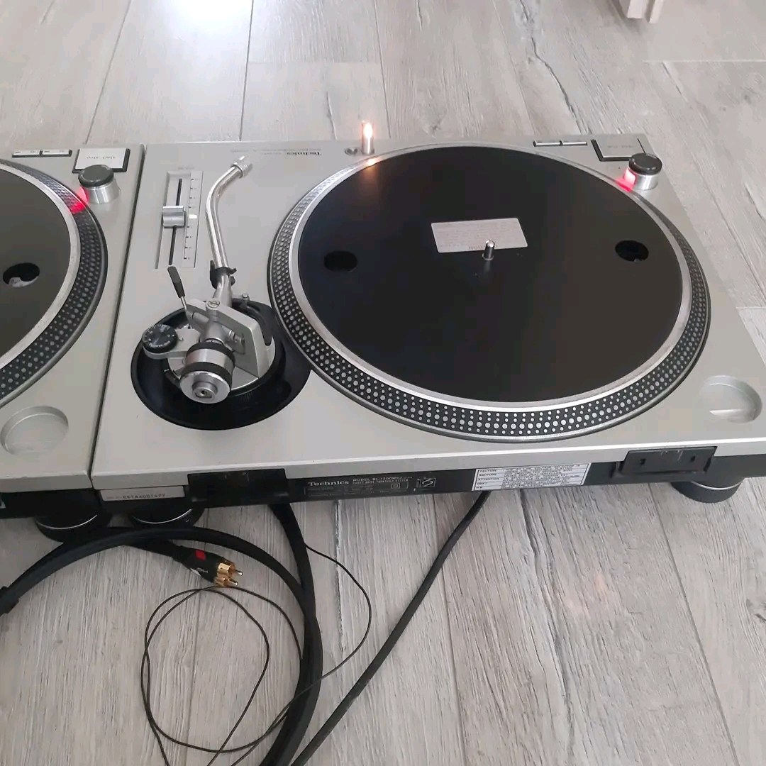 SL-1200 MK2 - Technics SL-1200 MK2 - Audiofanzine