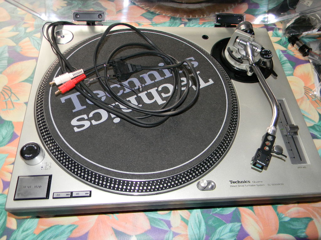 SL-1200 MK3 - Technics SL-1200 MK3 - Audiofanzine