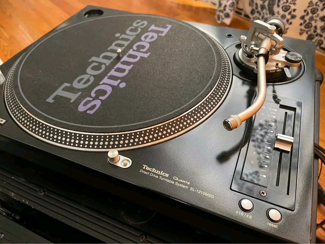 SL-1210 M5G - Technics SL-1210 M5G - Audiofanzine
