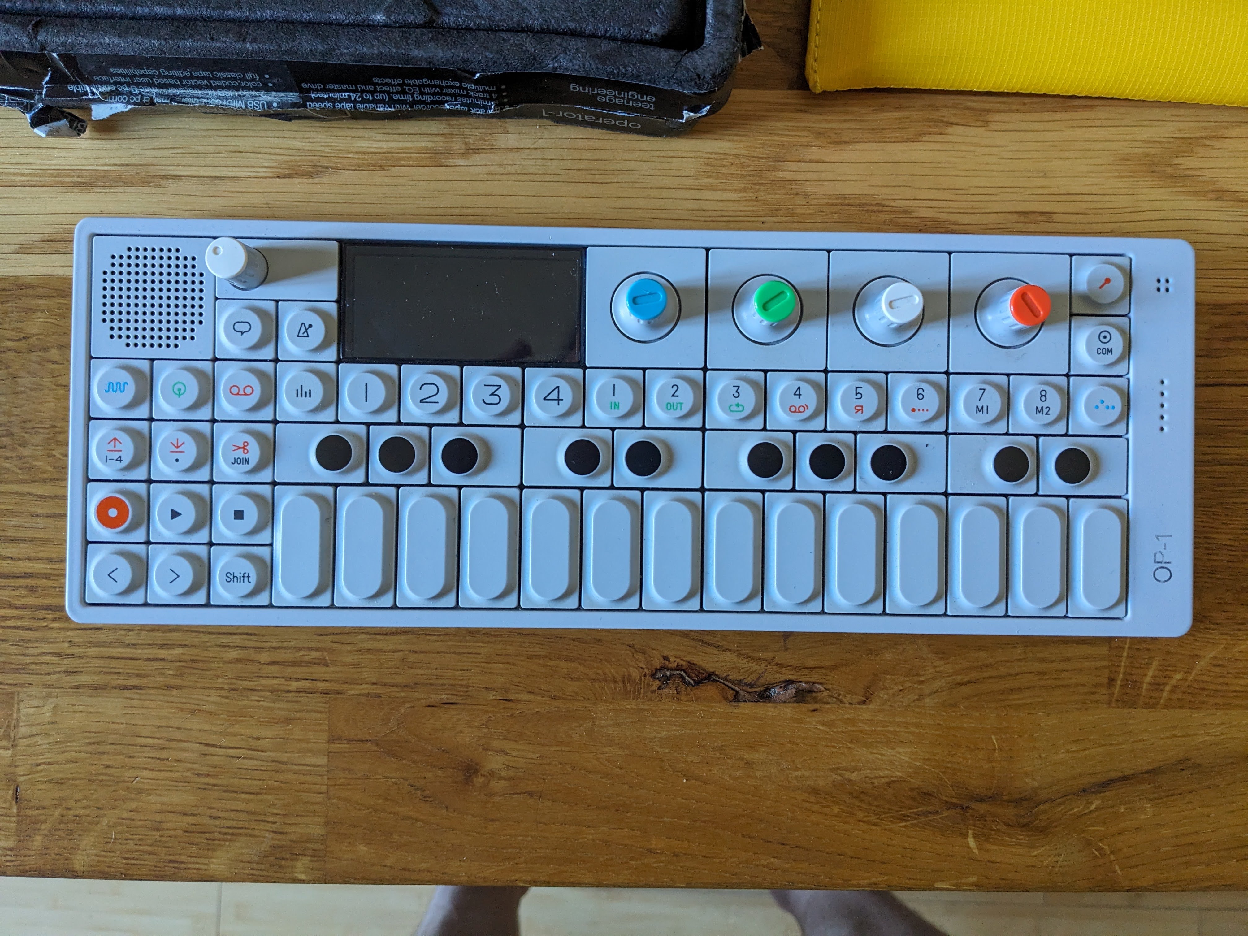 OP-1 - Teenage Engineering OP-1 - Audiofanzine