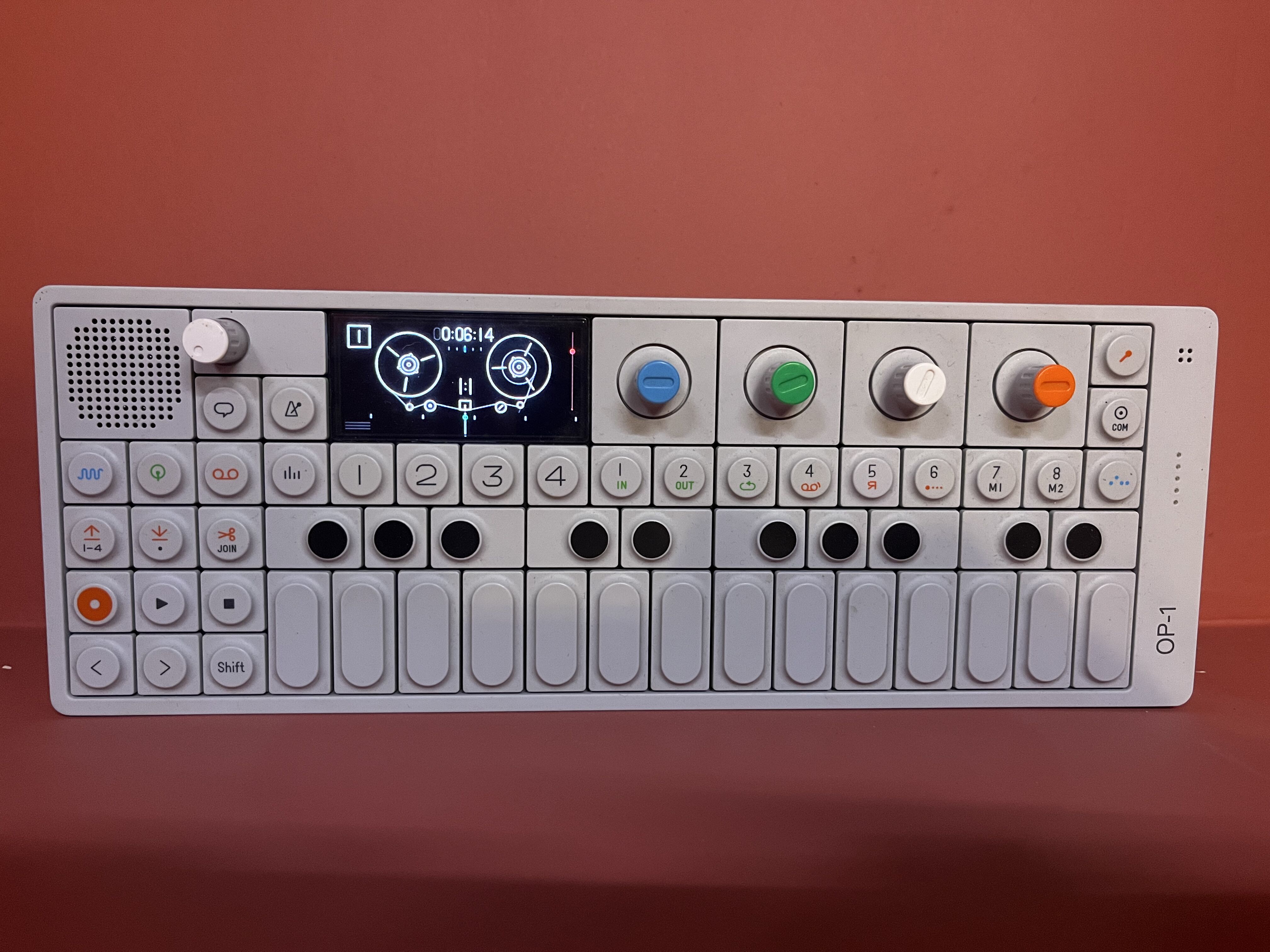 OP-1 - Teenage Engineering OP-1 - Audiofanzine