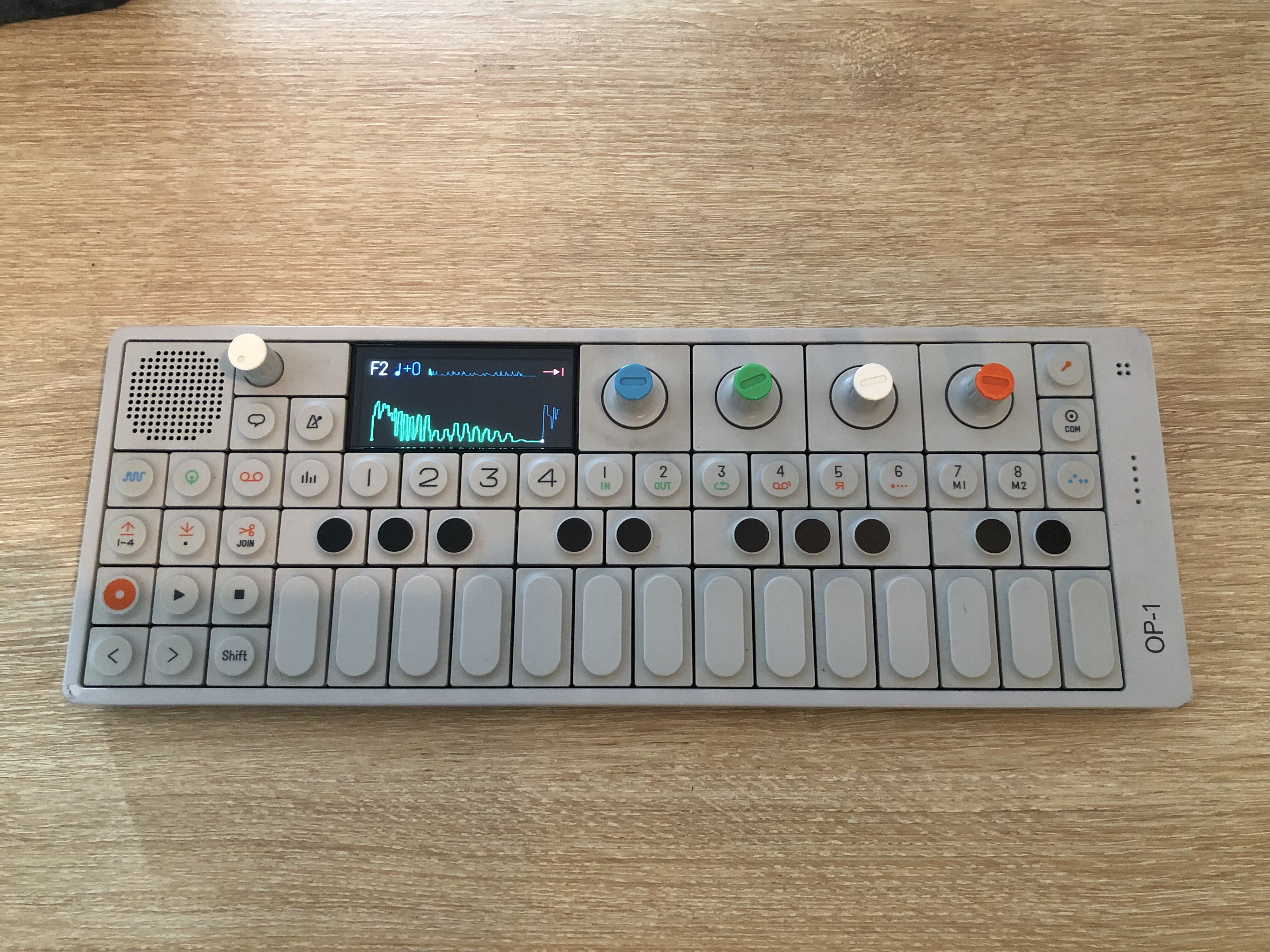 OP-1 - Teenage Engineering OP-1 - Audiofanzine