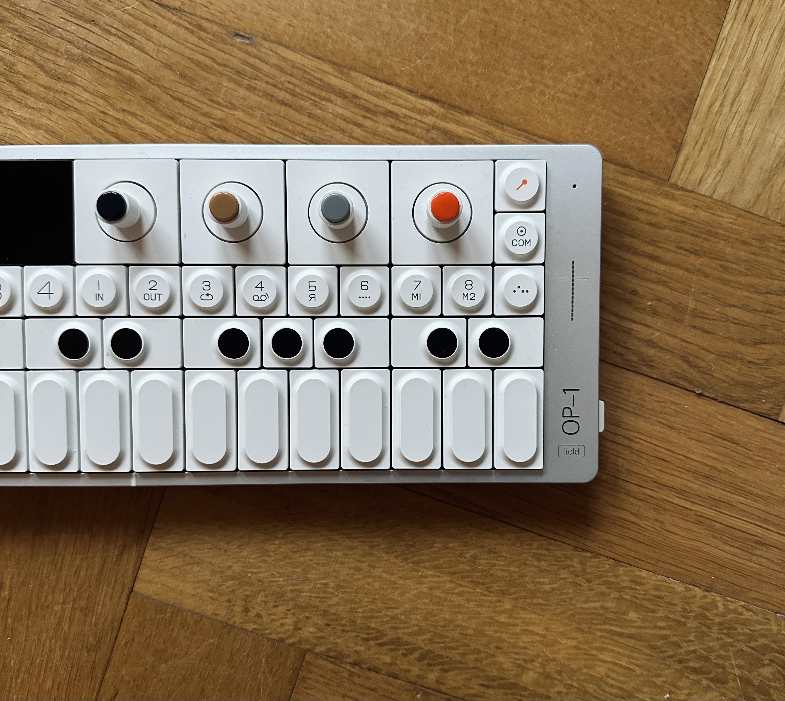 OP–1 Field - Teenage Engineering OP–1 Field - Audiofanzine