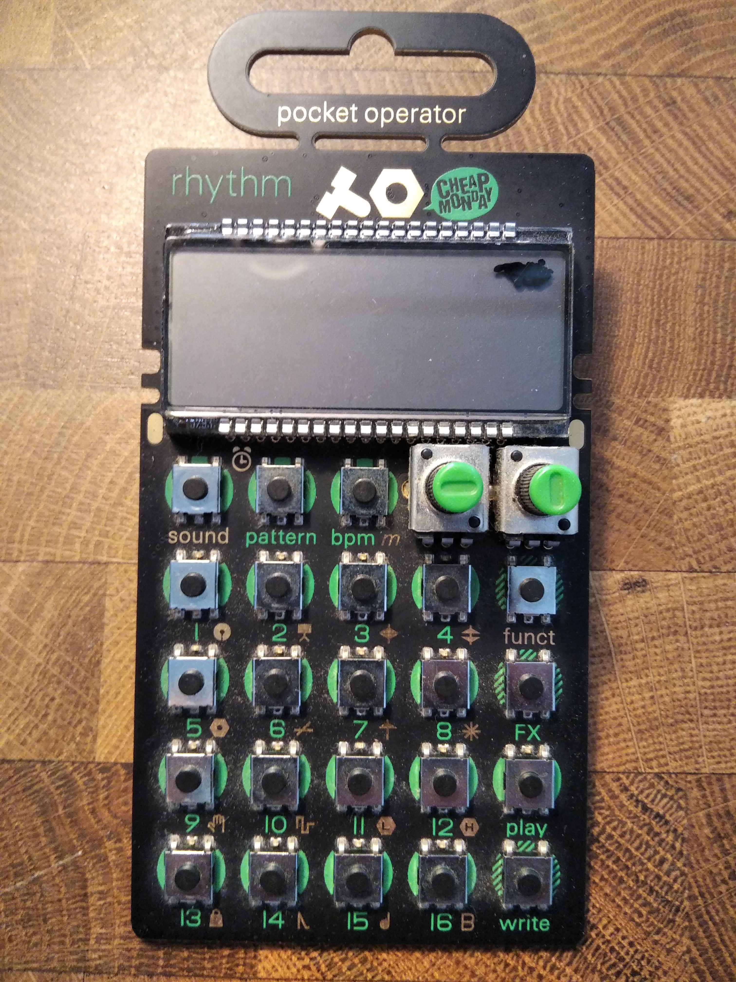 PO-12 Rhythm - Teenage Engineering PO-12 Rhythm - Audiofanzine