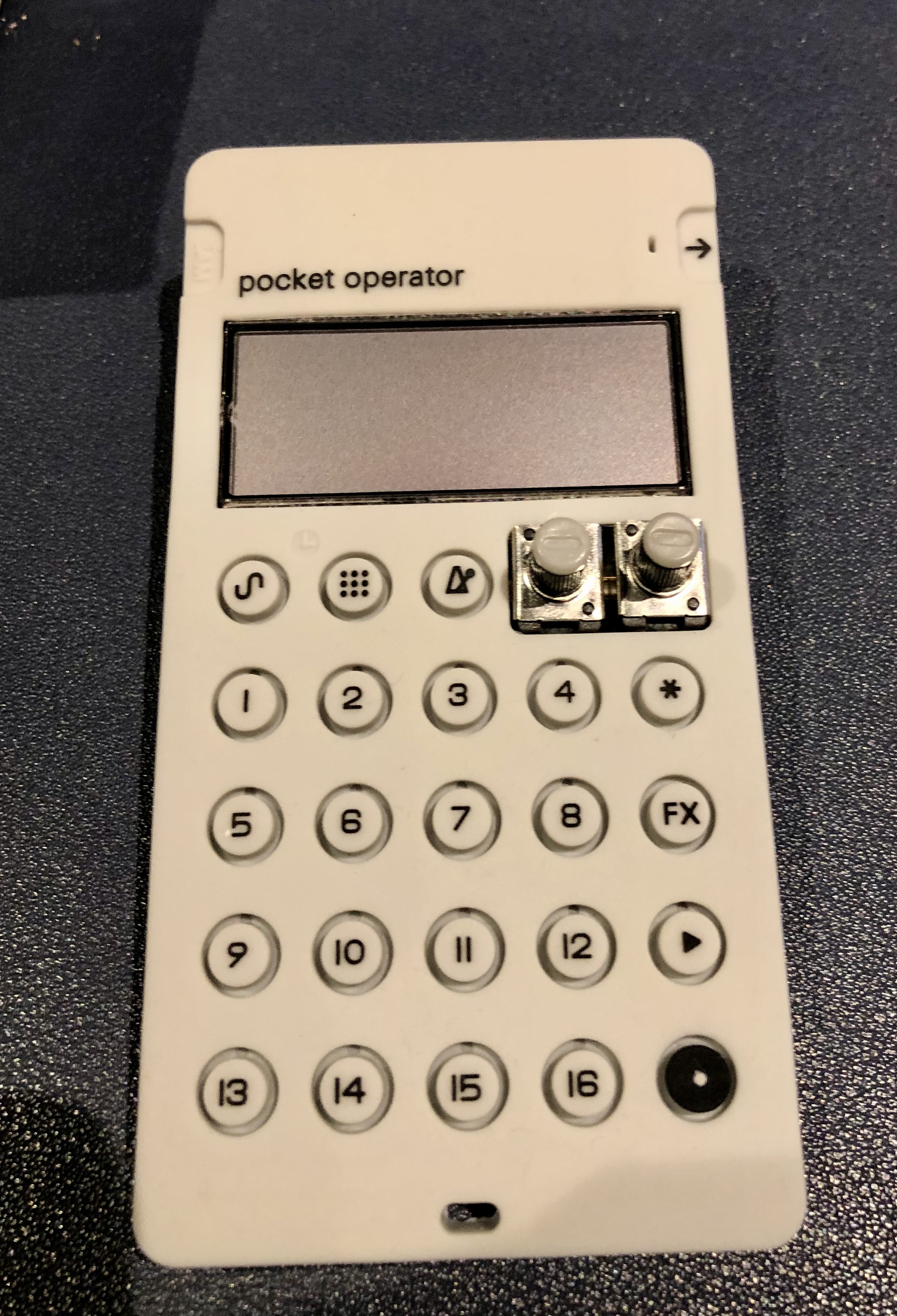 PO-33 K.O! - Teenage Engineering PO-33 K.O! - Audiofanzine