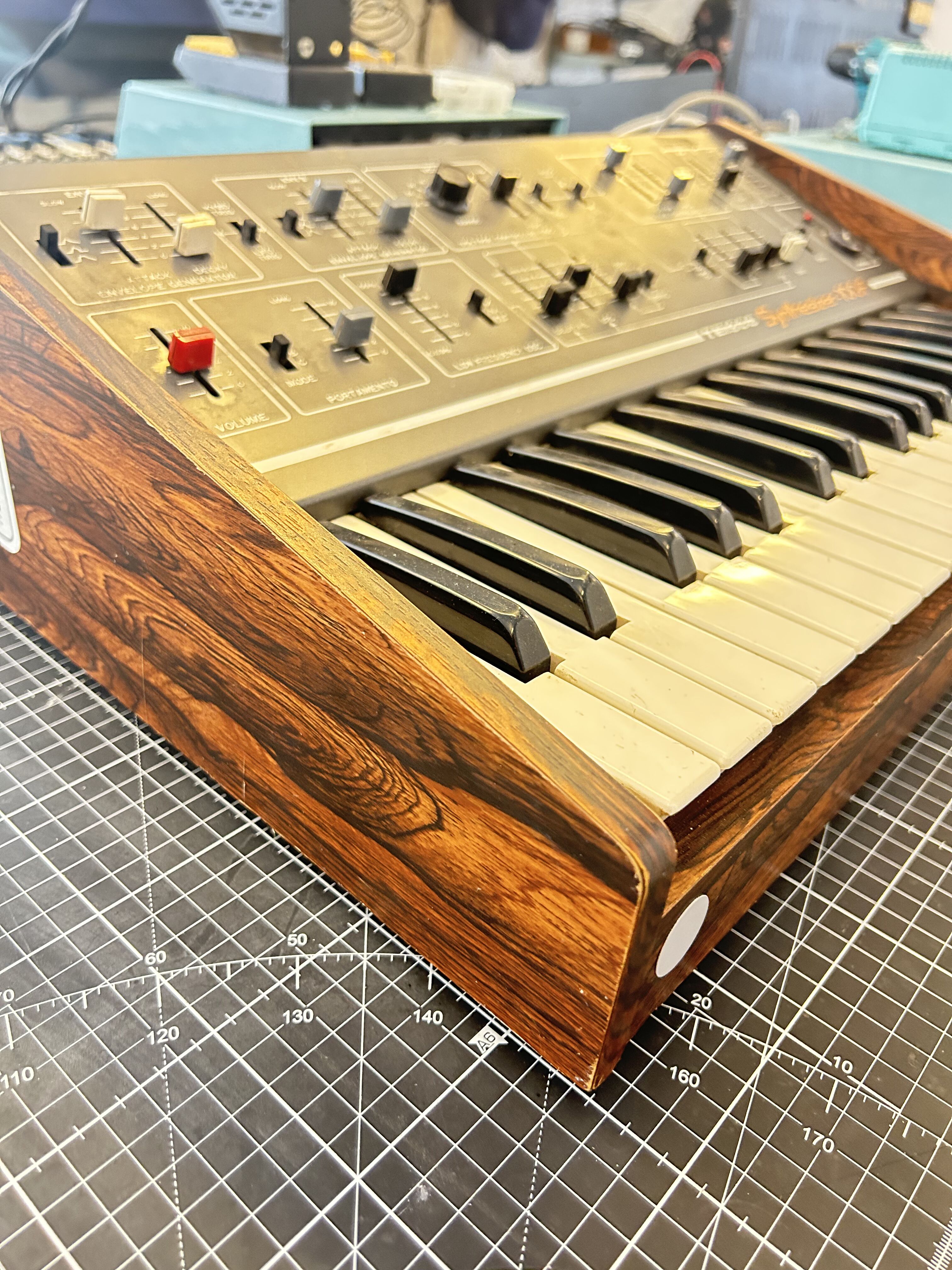 100F - Teisco 100F - Audiofanzine