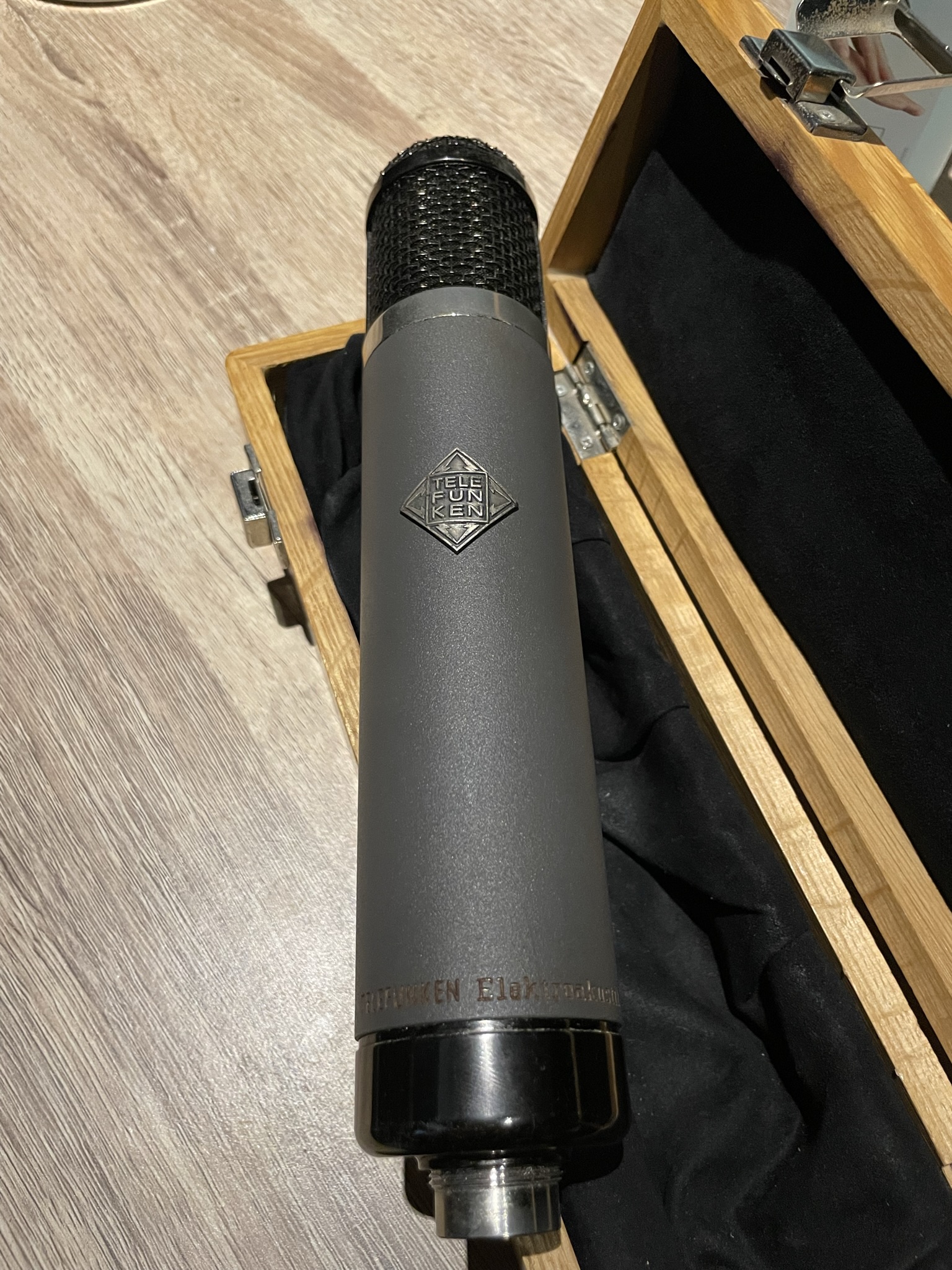 R-F-T- AR-51 - Telefunken Elektroakustik R-F-T- AR-51 - Audiofanzine