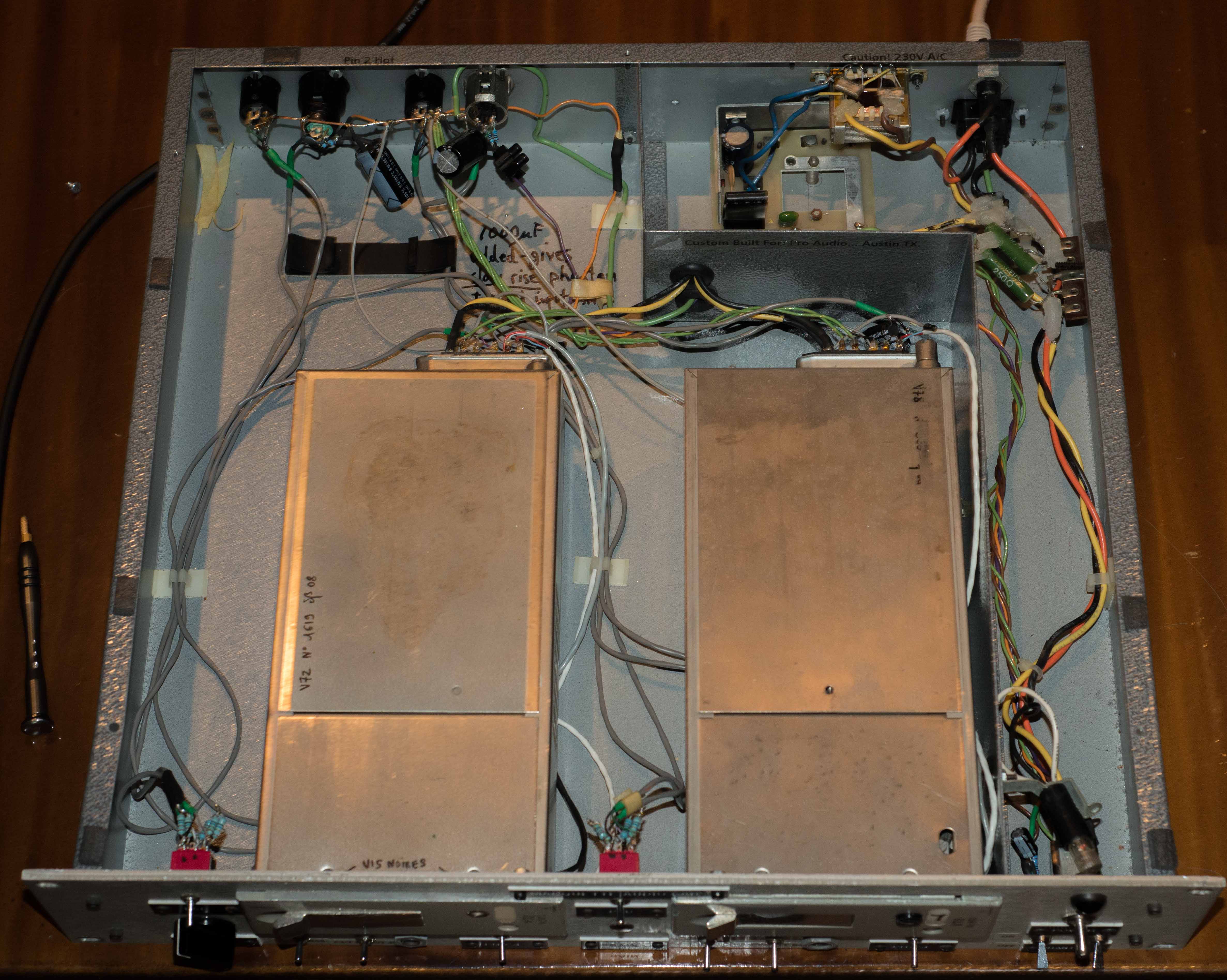 V676a - Telefunken / Siemens V676a - Audiofanzine