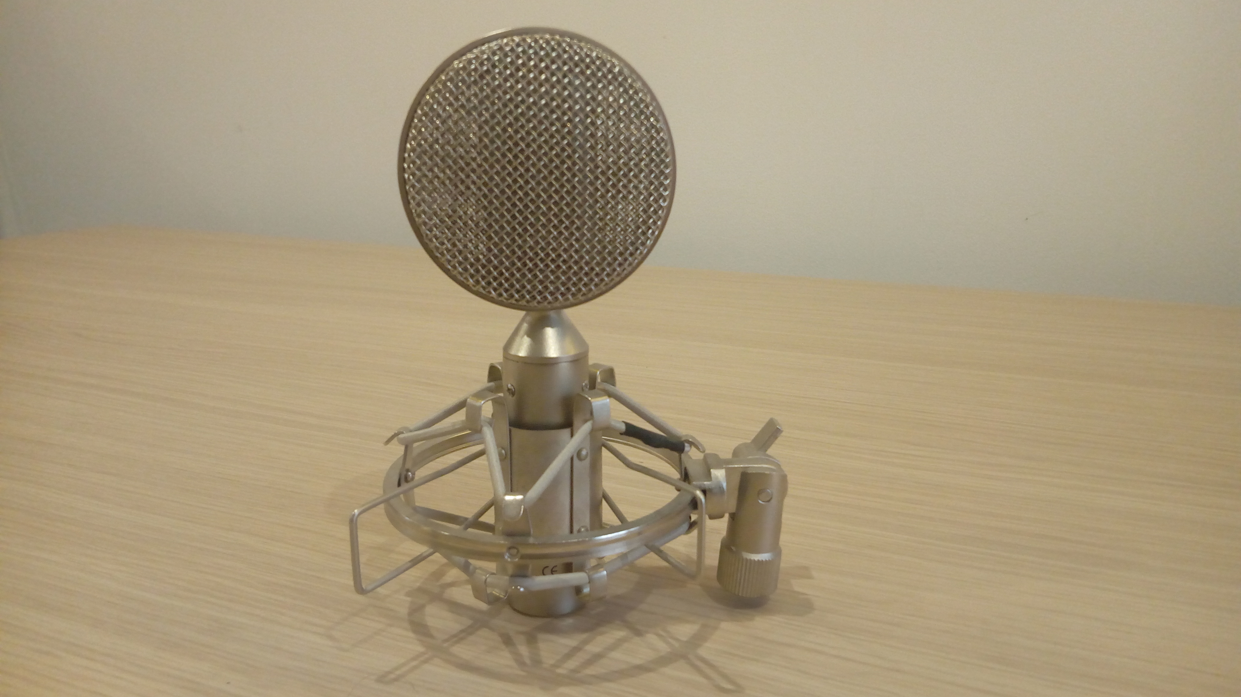 RM700 - The T.bone RM700 - Audiofanzine