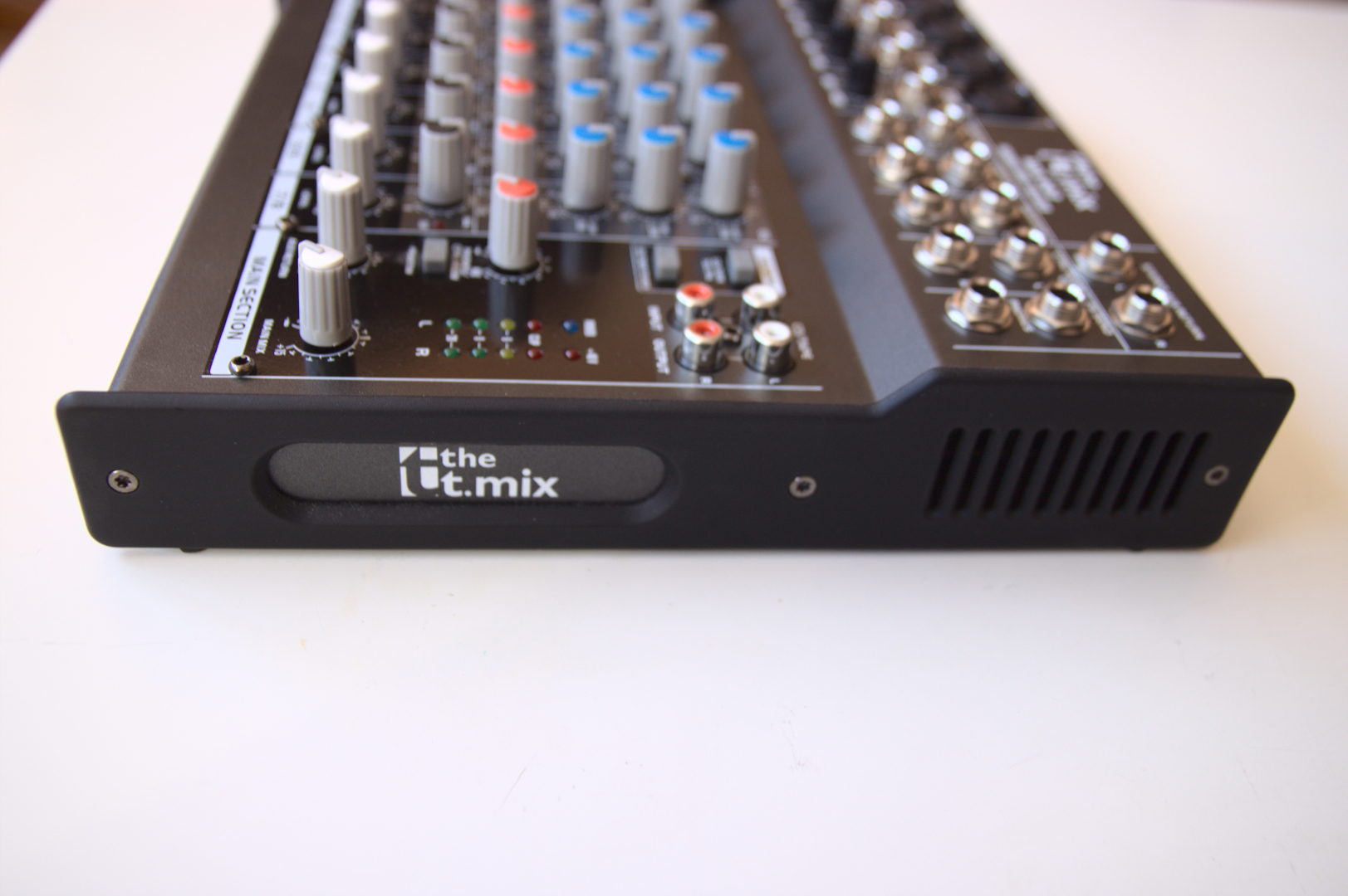 MIX 802 - The t.mix MIX 802 - Audiofanzine