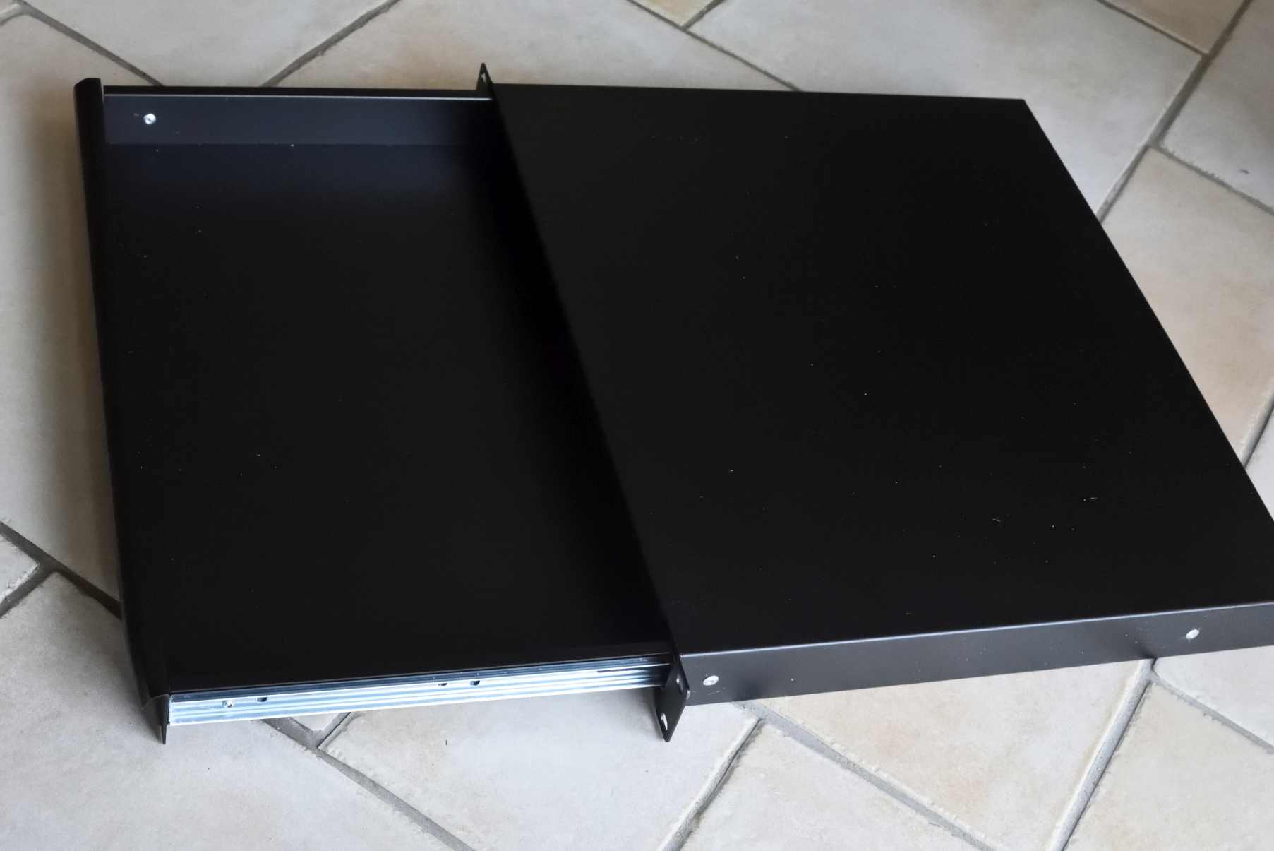 RACK DRAWER 1U - Thon Rack Drawer 1U - Audiofanzine