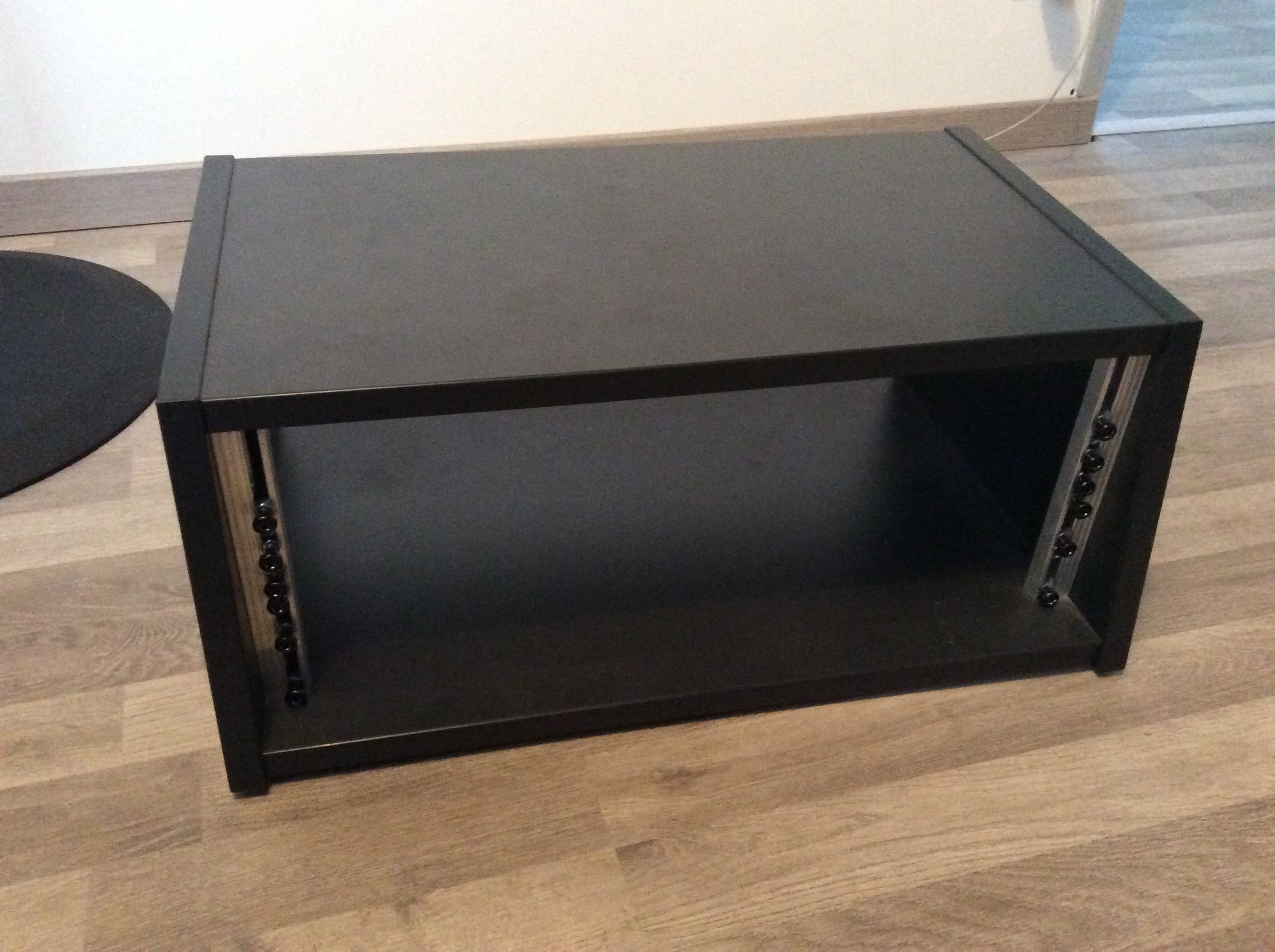 Photo Thon Studio Desktop Rack 4U Noir : Thon Studio Desktop Rack 4U ...