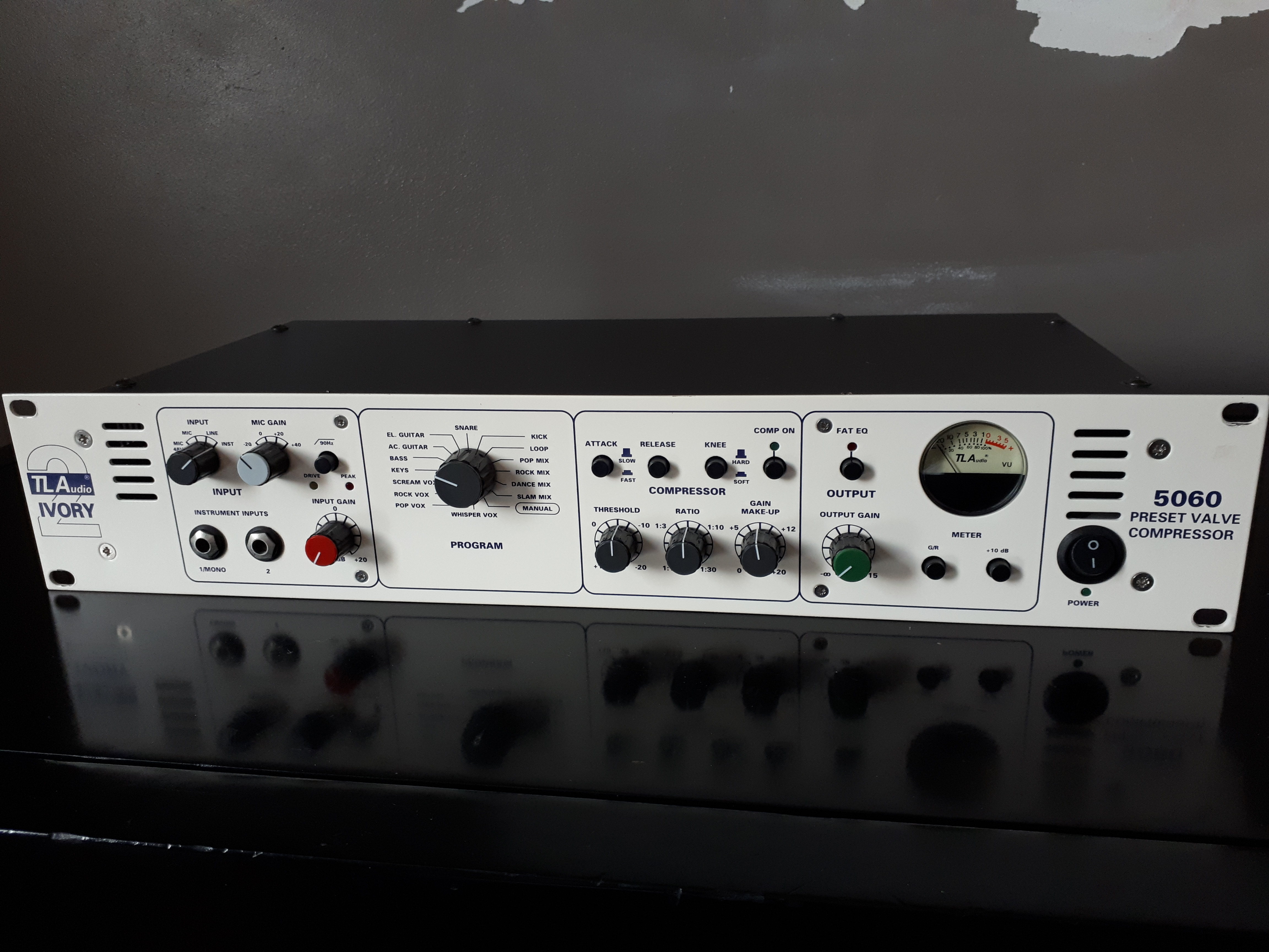 5060 Preset 2-Channel Tube Compressor TL Audio - Audiofanzine
