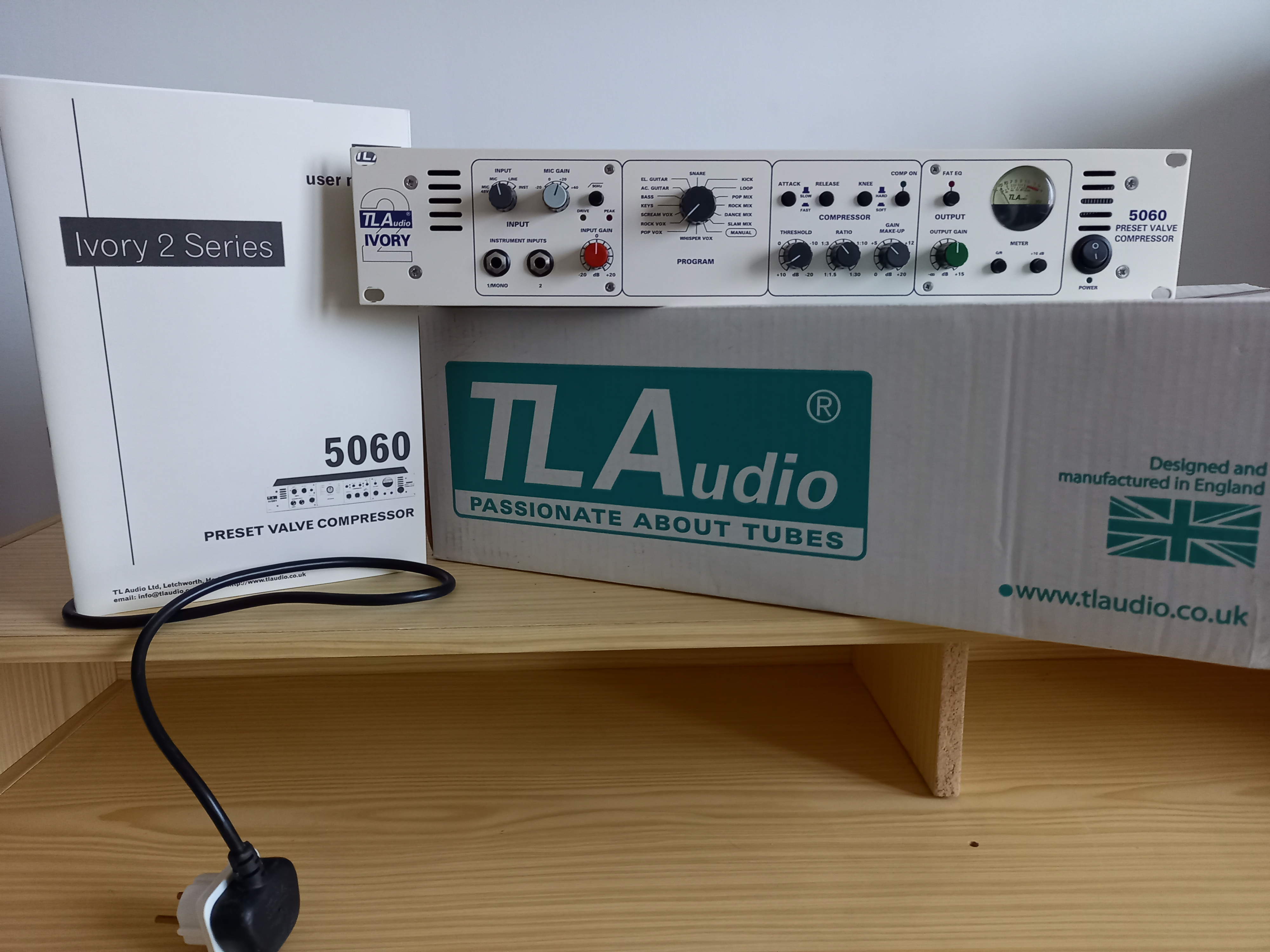 5060 Preset 2-Channel Tube Compressor TL Audio - Audiofanzine