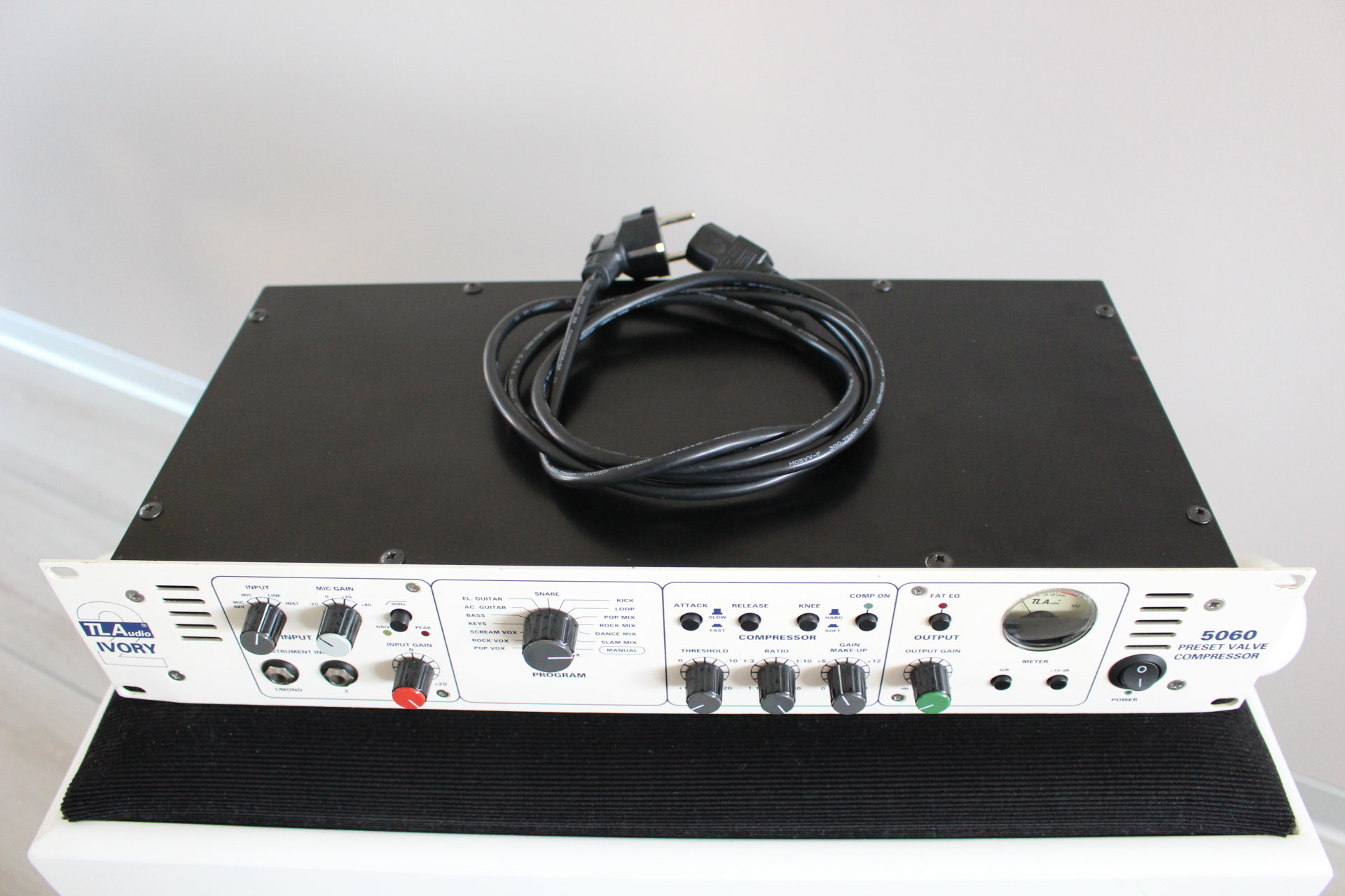 5060 Preset 2-Channel Tube Compressor TL Audio - Audiofanzine