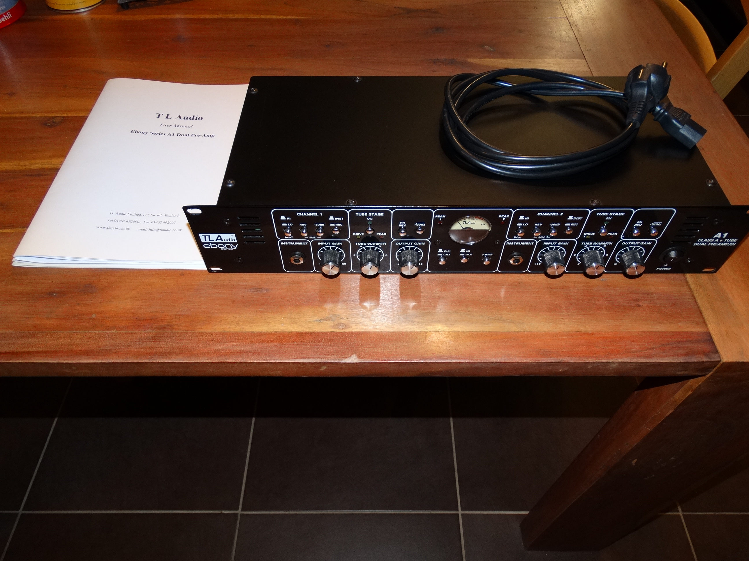 A1 Discrete Class A and Tube Dual preamp / DI TL Audio - Audiofanzine