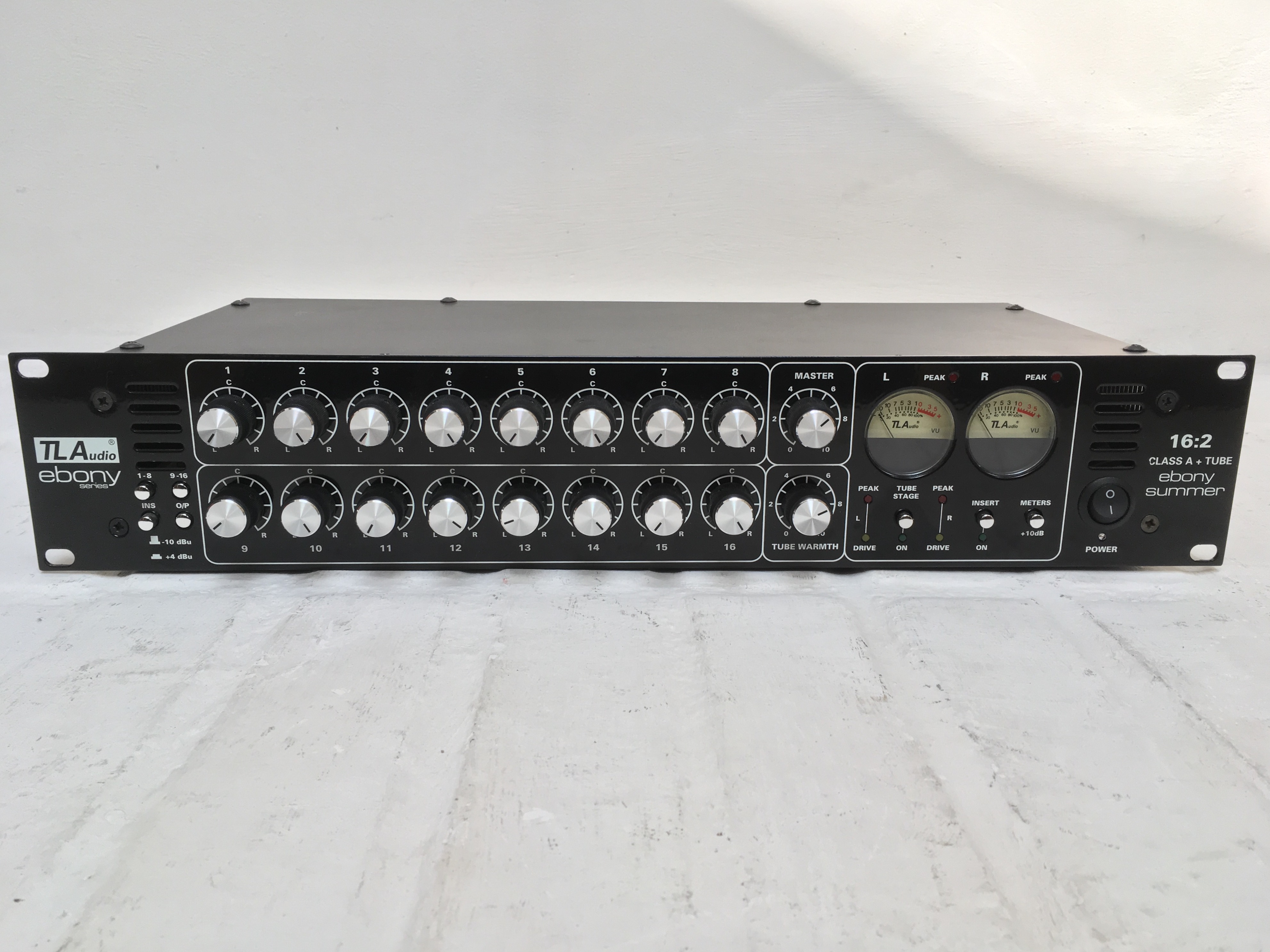 A4 Discrete Class A 16:2 Summing Mixer TL Audio - Audiofanzine