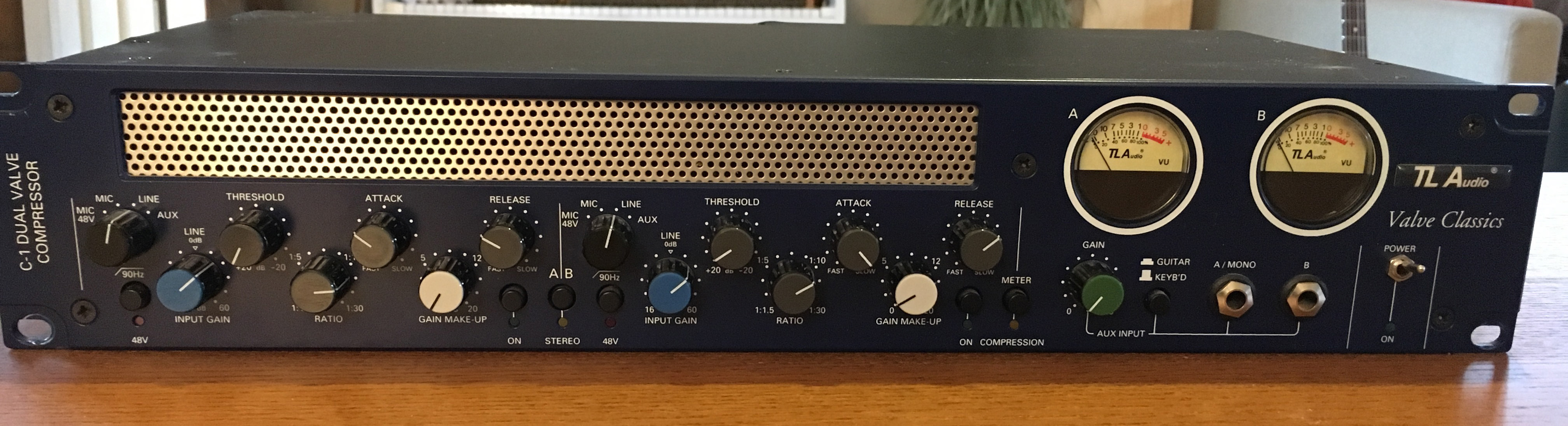 C-1 2-Channel Tube Compressor TL Audio - Audiofanzine