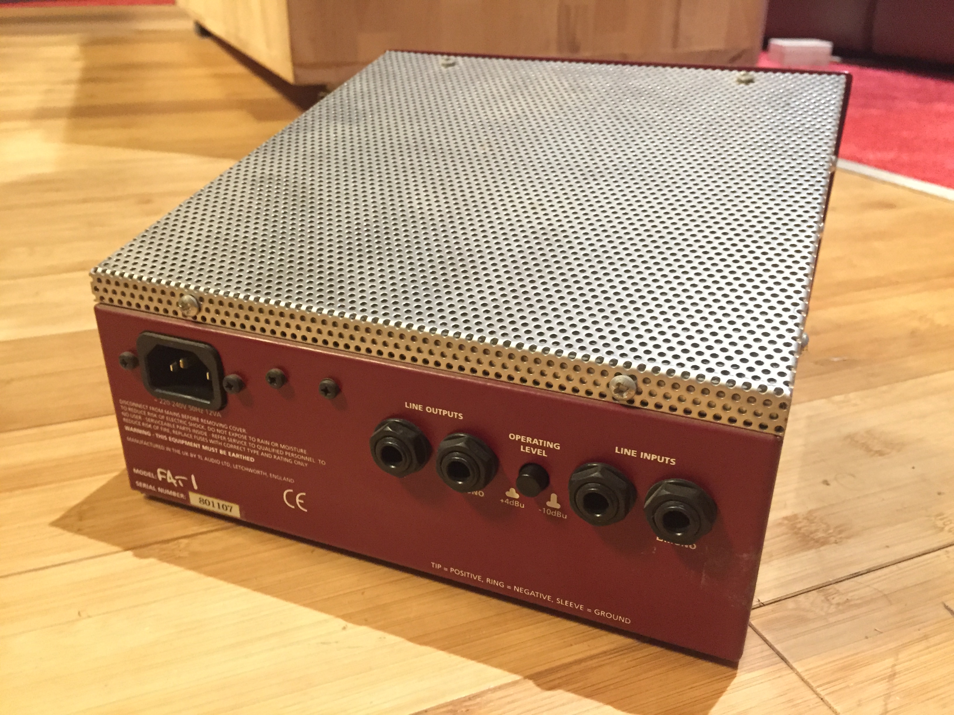 Fat 1 Stereo Valve Compressor TL Audio - Audiofanzine