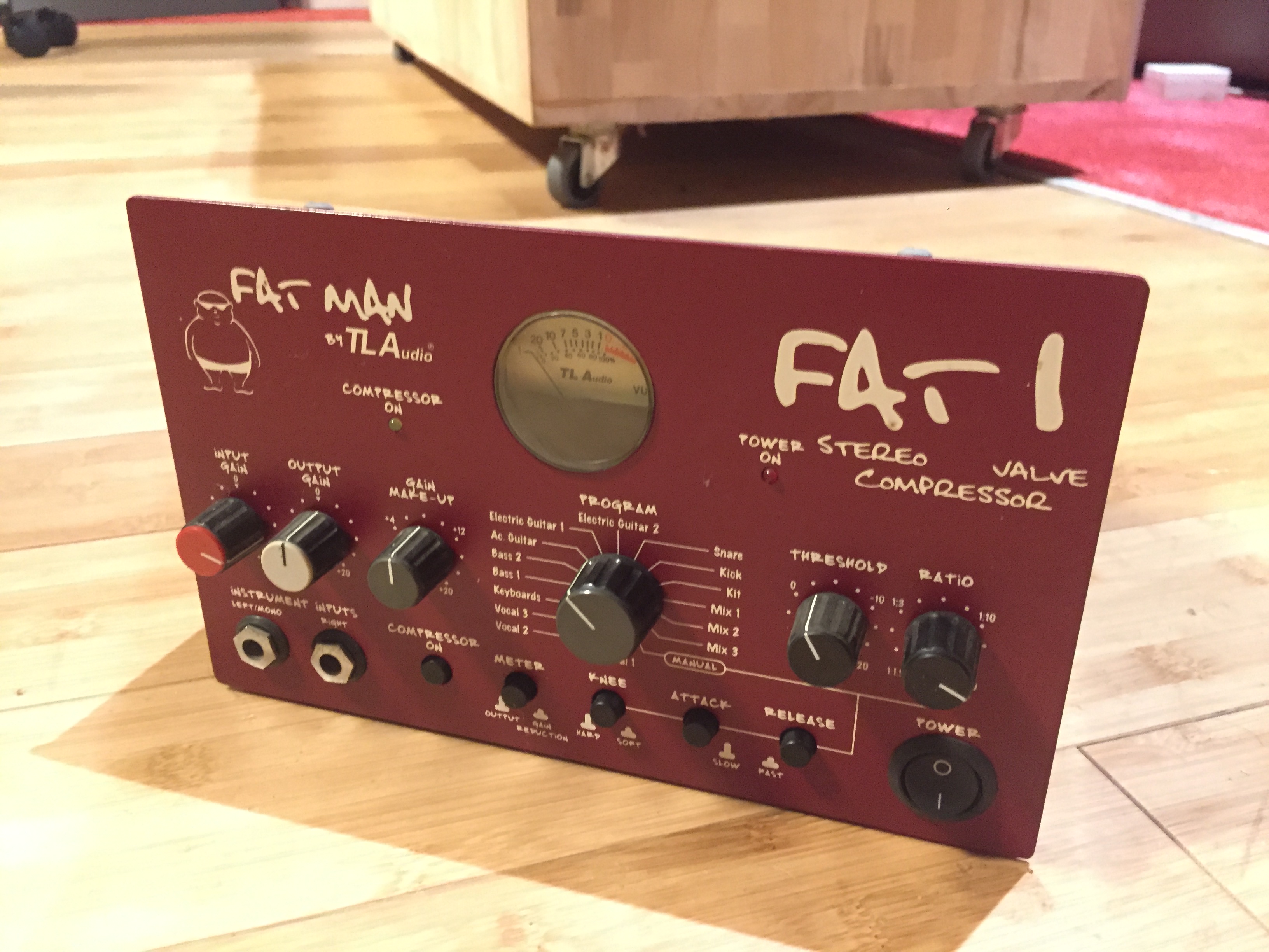 Fat 1 Stereo Valve Compressor TL Audio - Audiofanzine