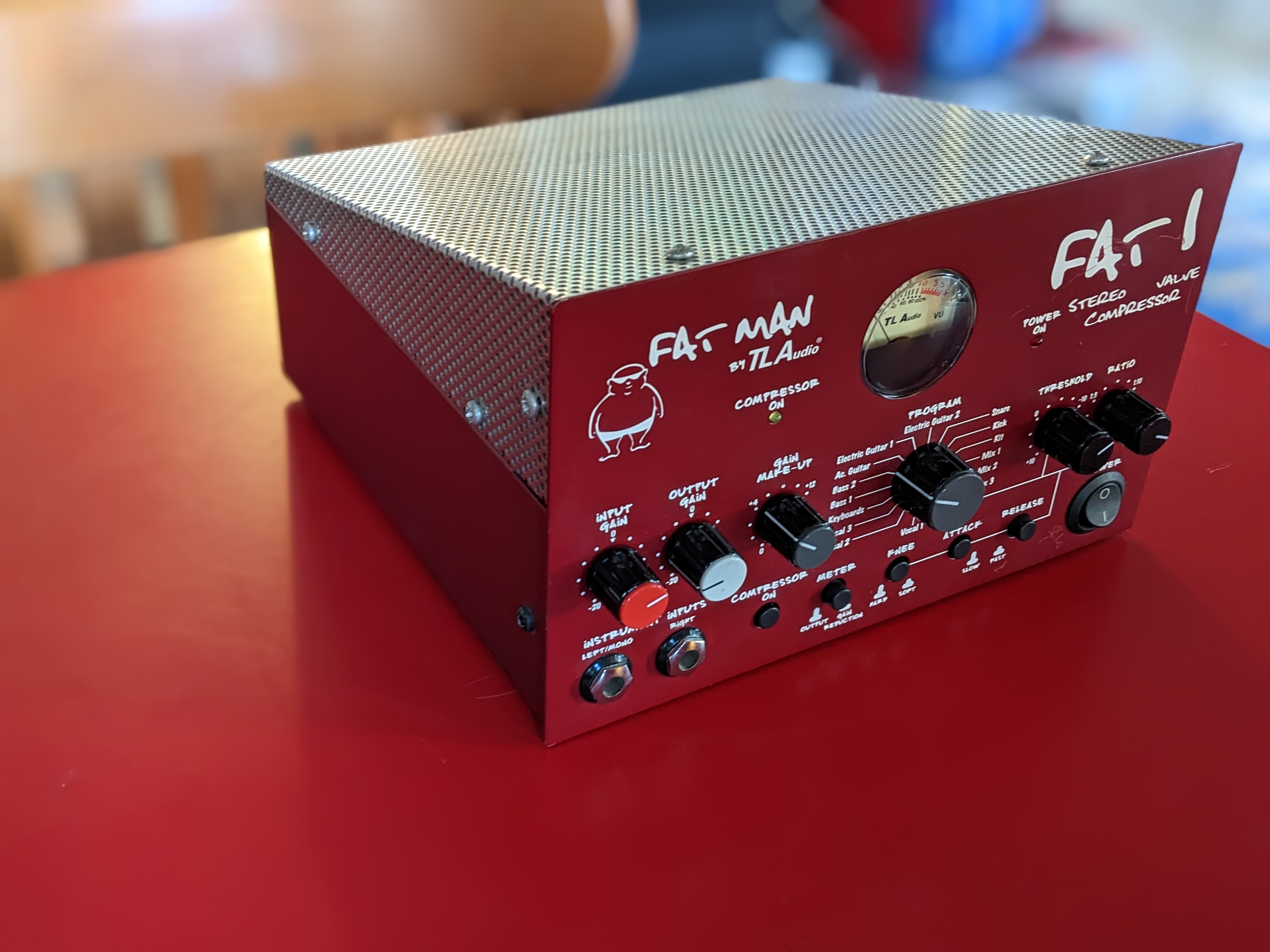 Fat 1 Stereo Valve Compressor TL Audio - Audiofanzine