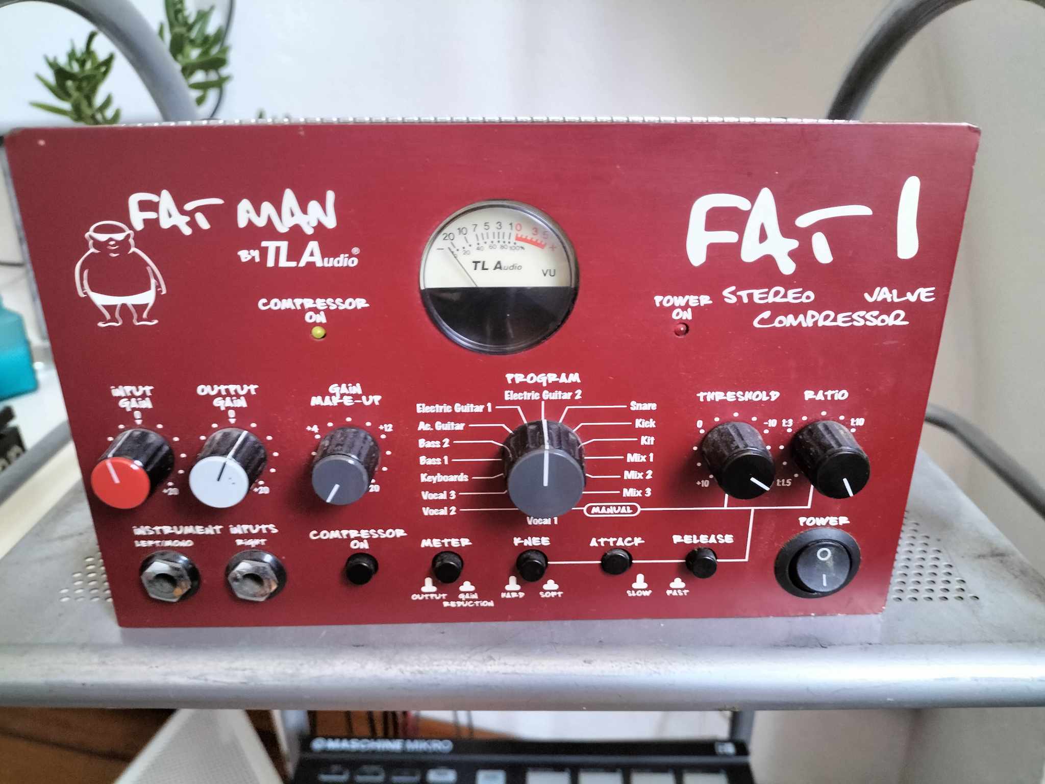 Fat 1 Stereo Valve Compressor TL Audio - Audiofanzine