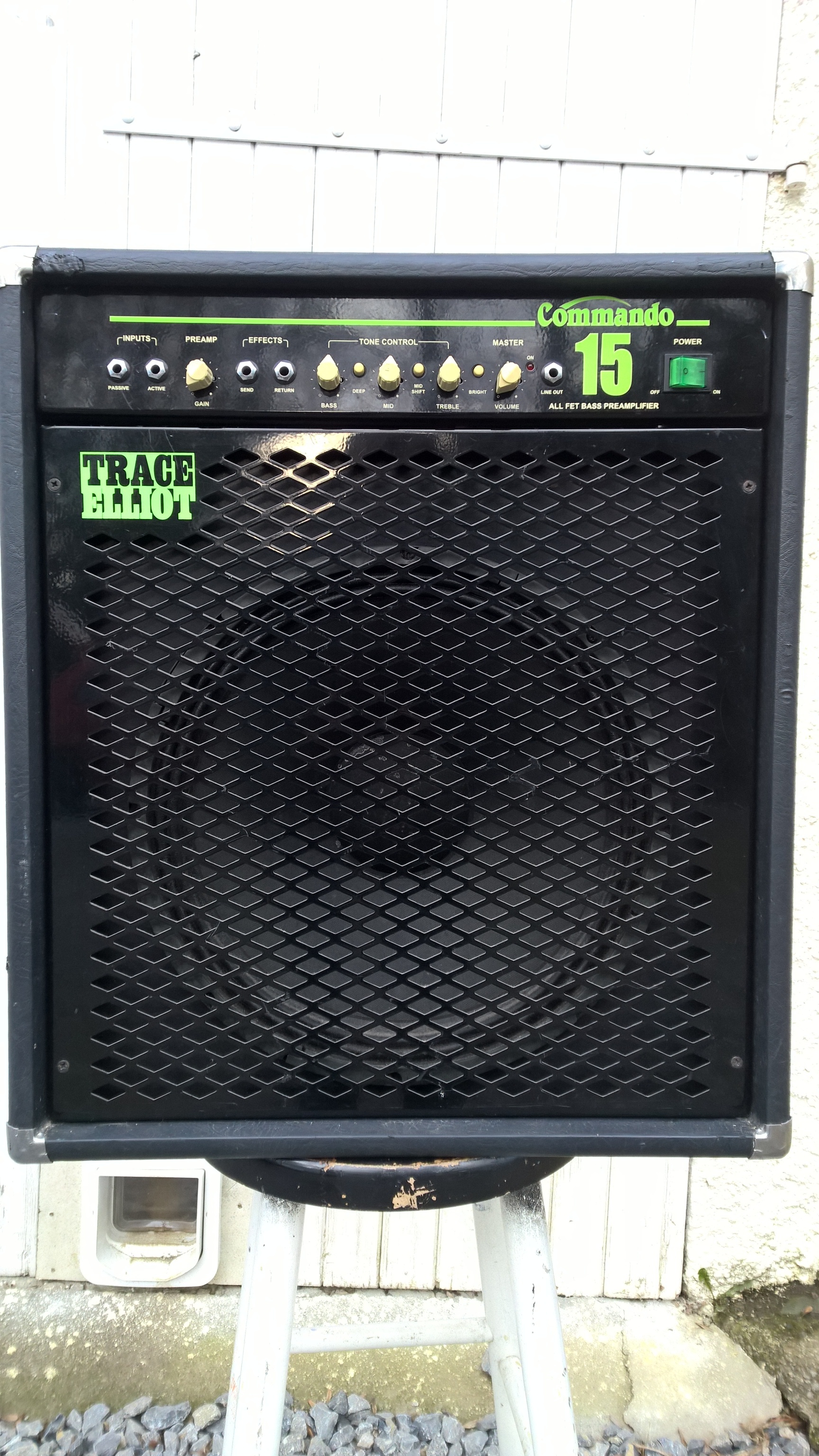 COMMANDO 15 - Trace Elliot Commando 15 - Audiofanzine