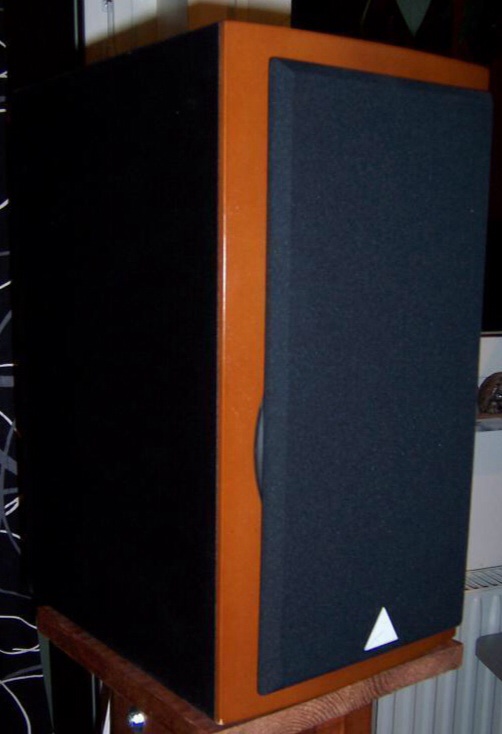 COMETE 202 - Triangle Comete 202 - Audiofanzine