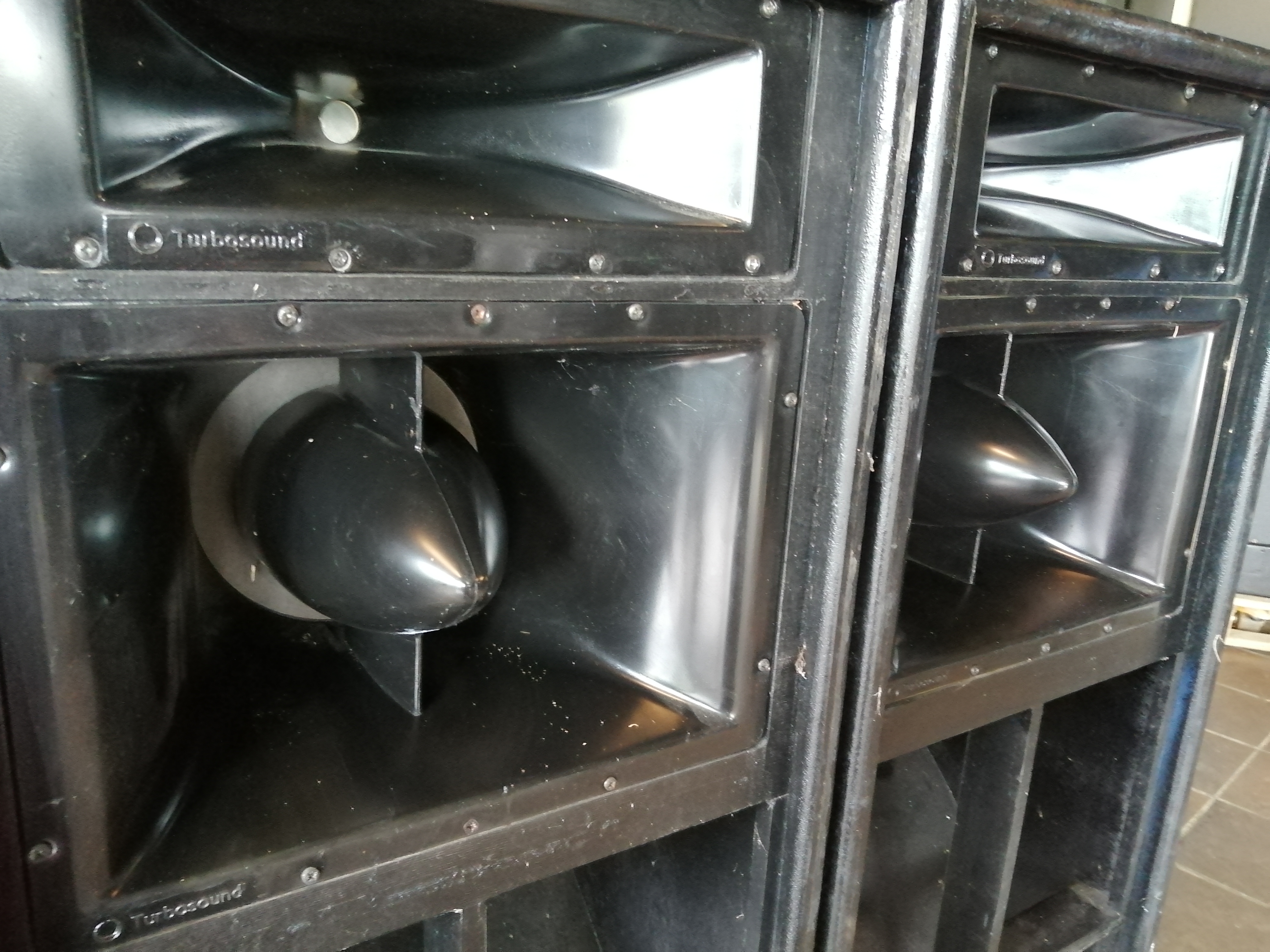 TMS4 - Turbosound TMS4 - Audiofanzine