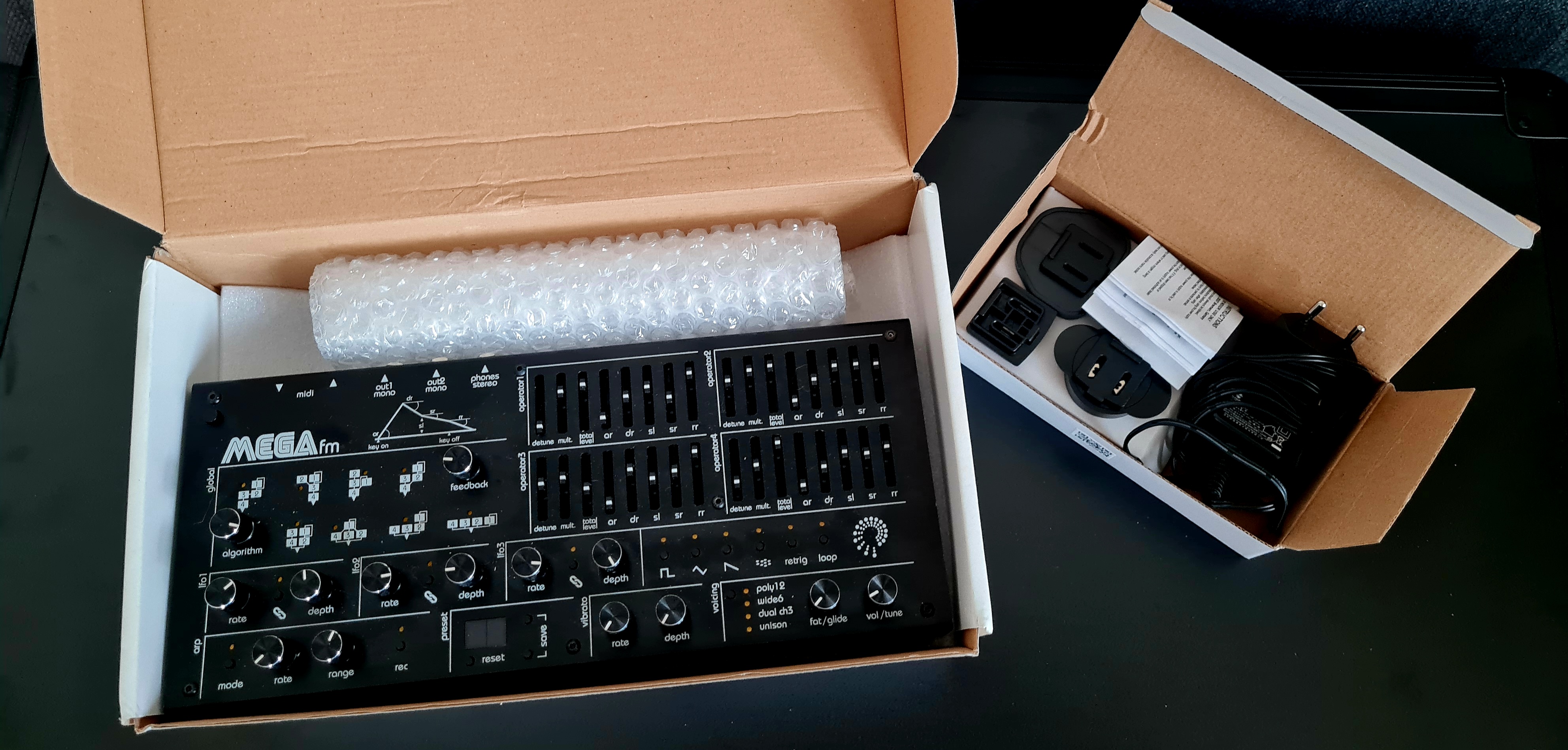 MEGAfm - Twisted Electrons MEGAfm - Audiofanzine