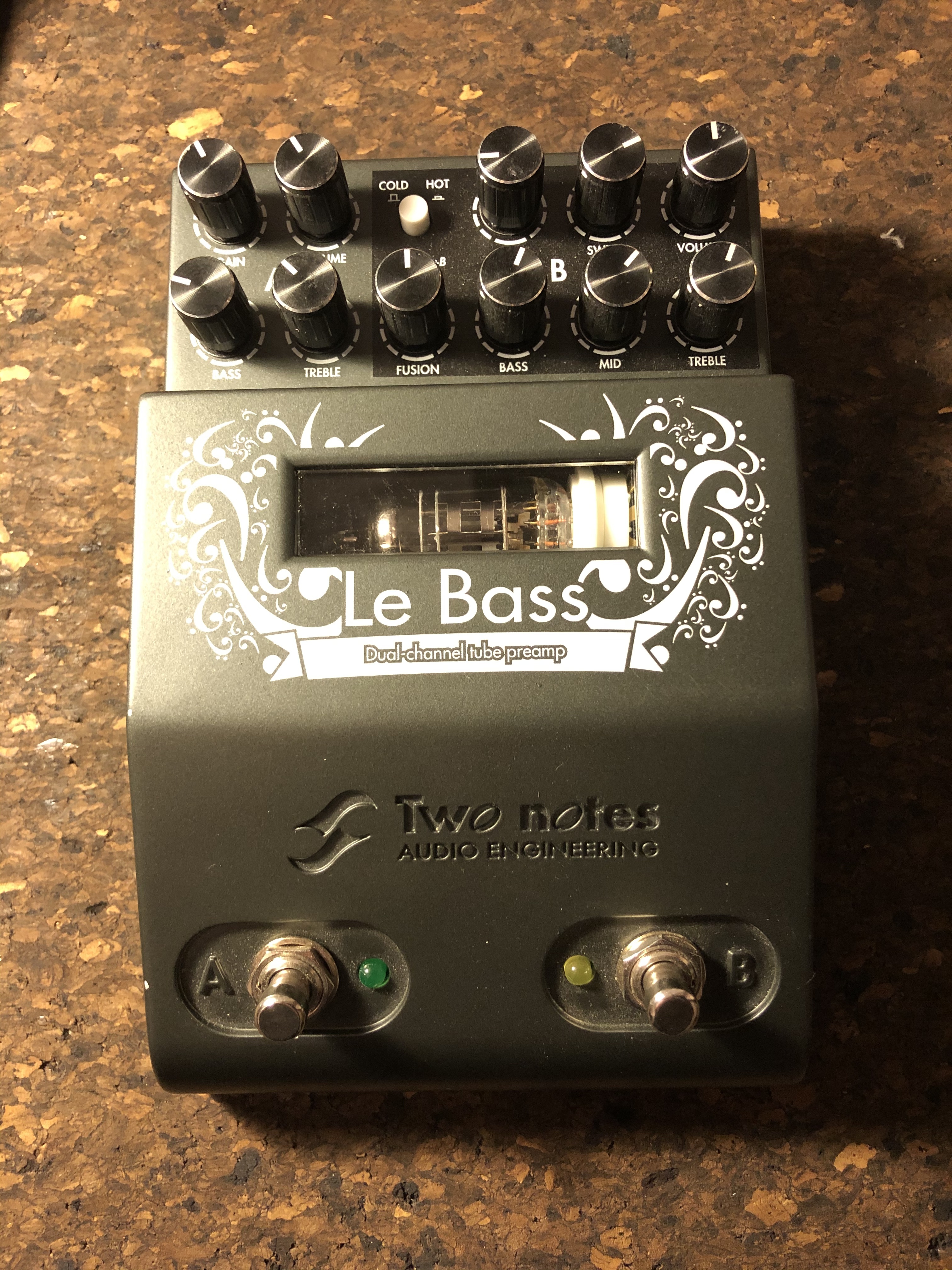Le Bass - Two Notes Audio Engineering Le Bass - Audiofanzine