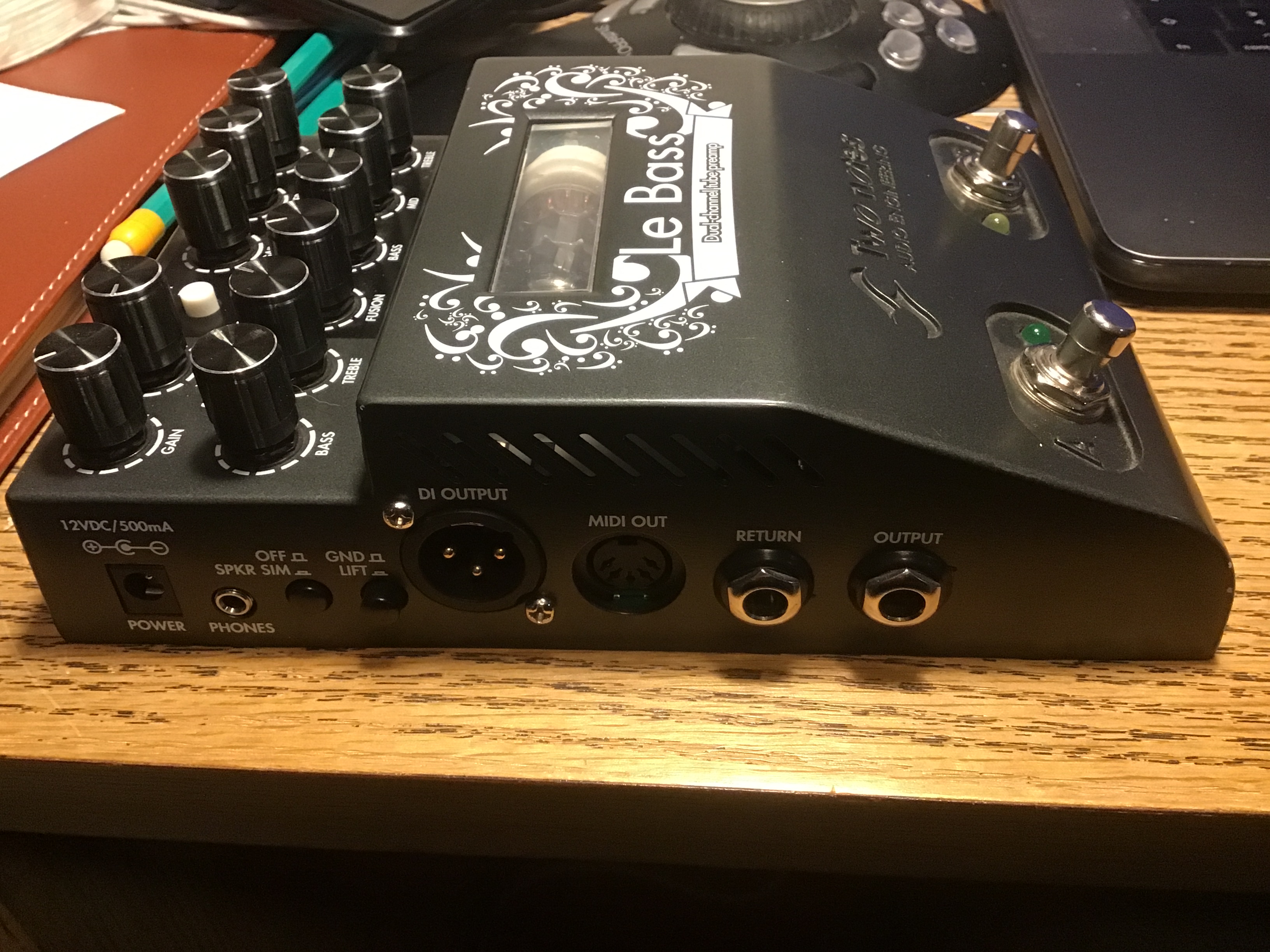 Le Bass - Two Notes Audio Engineering Le Bass - Audiofanzine