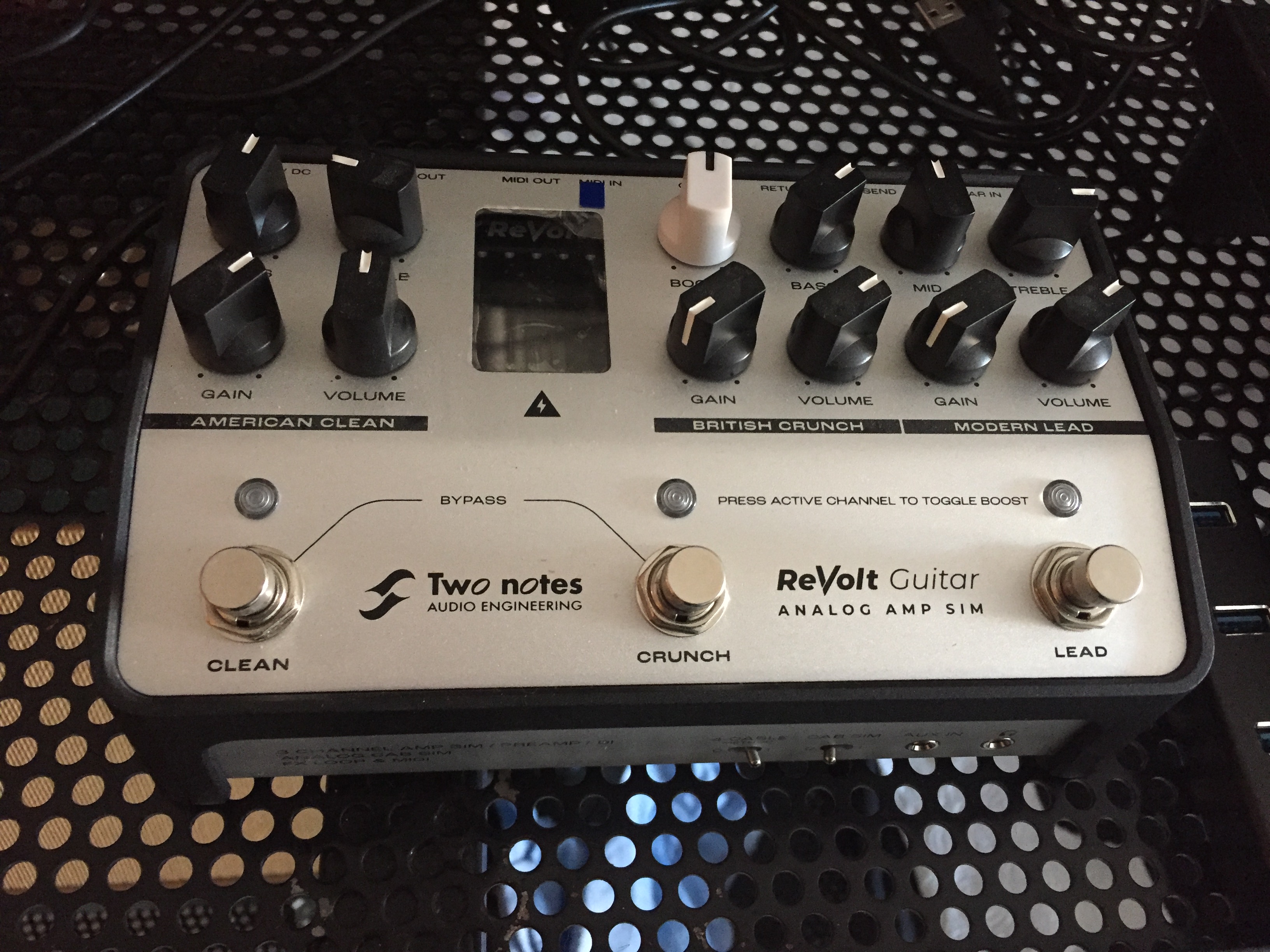 ReVolt Guitar - Two Notes Audio Engineering ReVolt Guitar - Audiofanzine