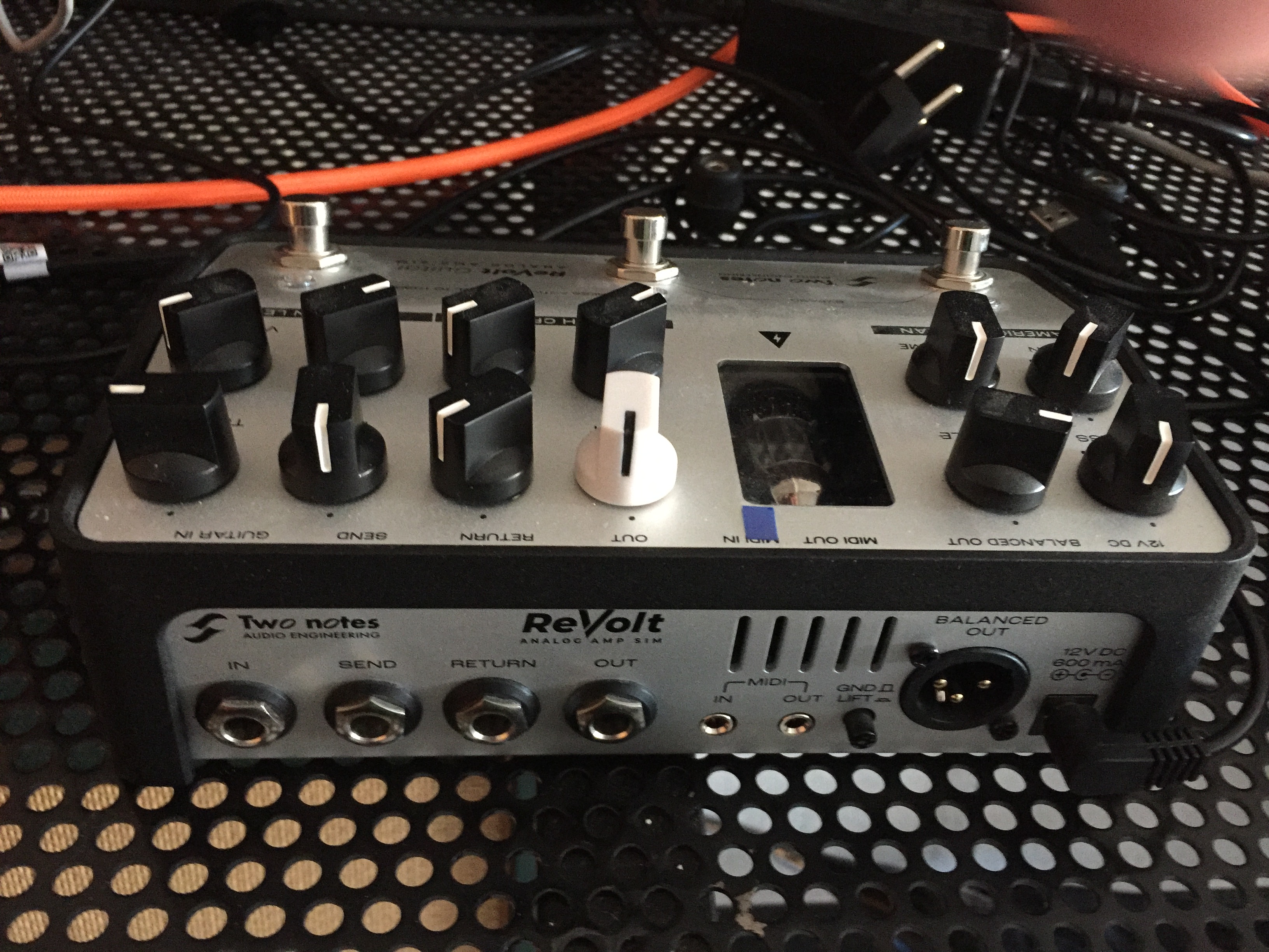 ReVolt Guitar - Two Notes Audio Engineering ReVolt Guitar - Audiofanzine