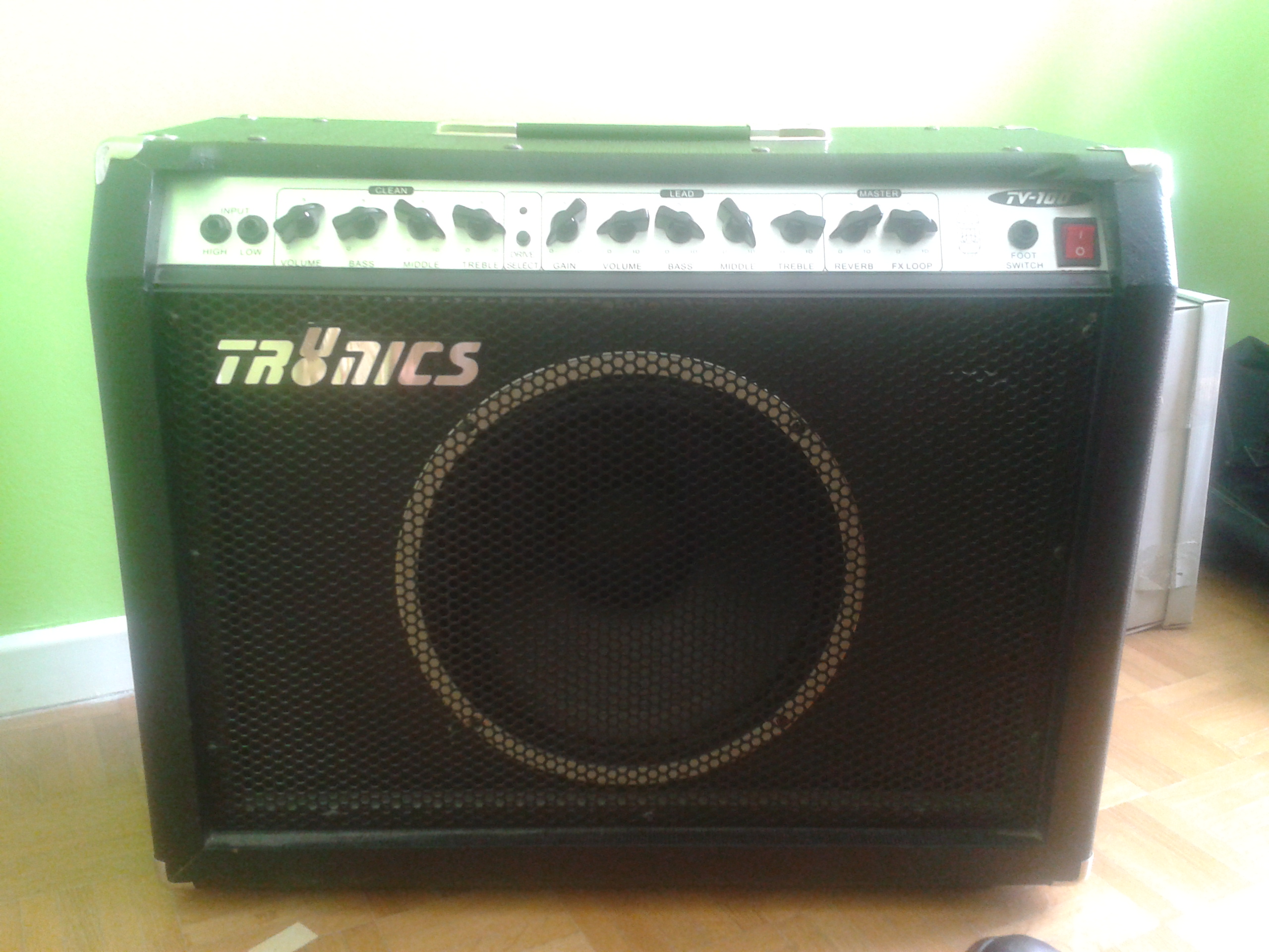 TV 100 - U-TRONICS TV 100 - Audiofanzine