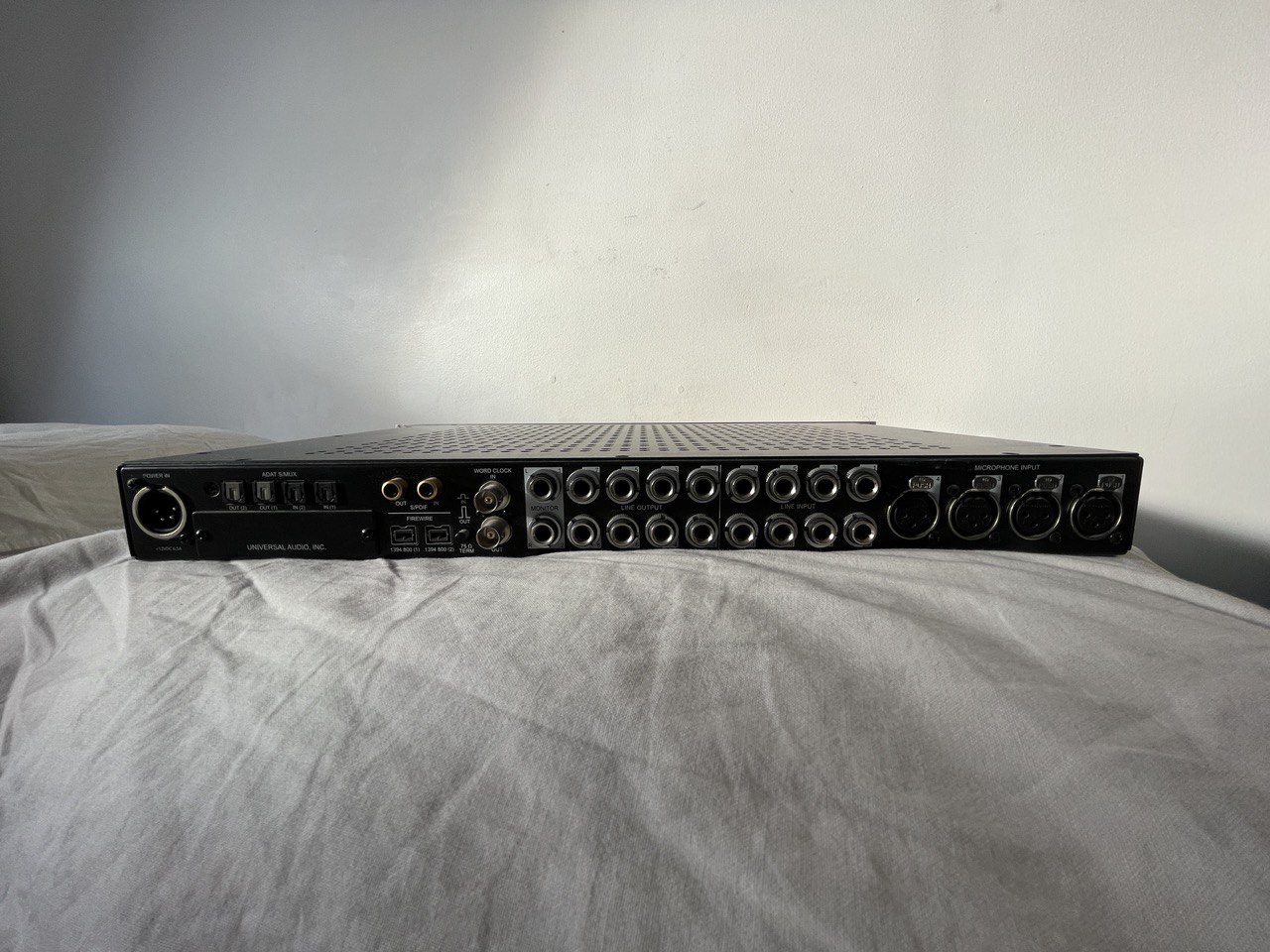 Apollo FireWire - Universal Audio Apollo FireWire - Audiofanzine