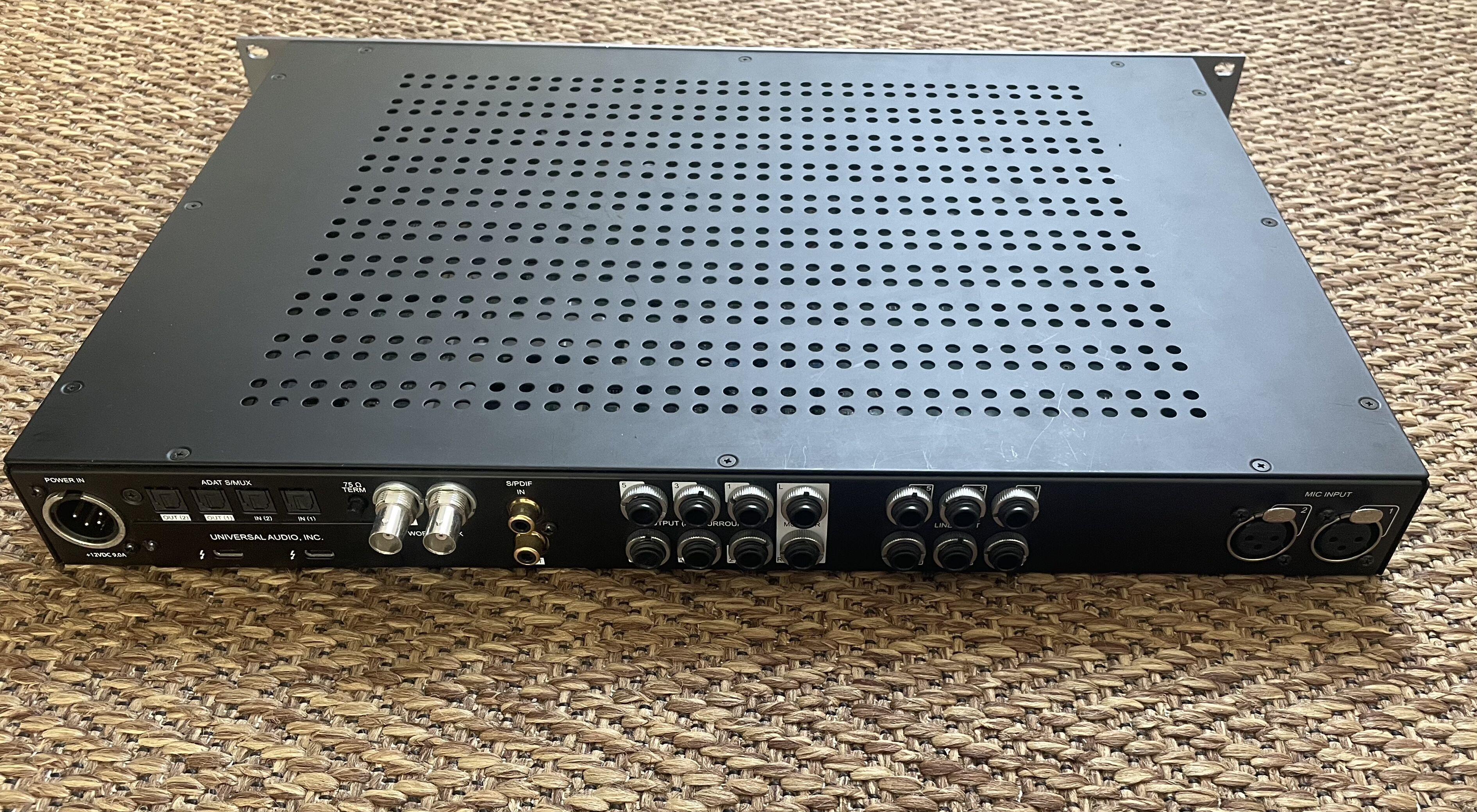 Apollo x6 - Universal Audio Apollo x6 - Audiofanzine