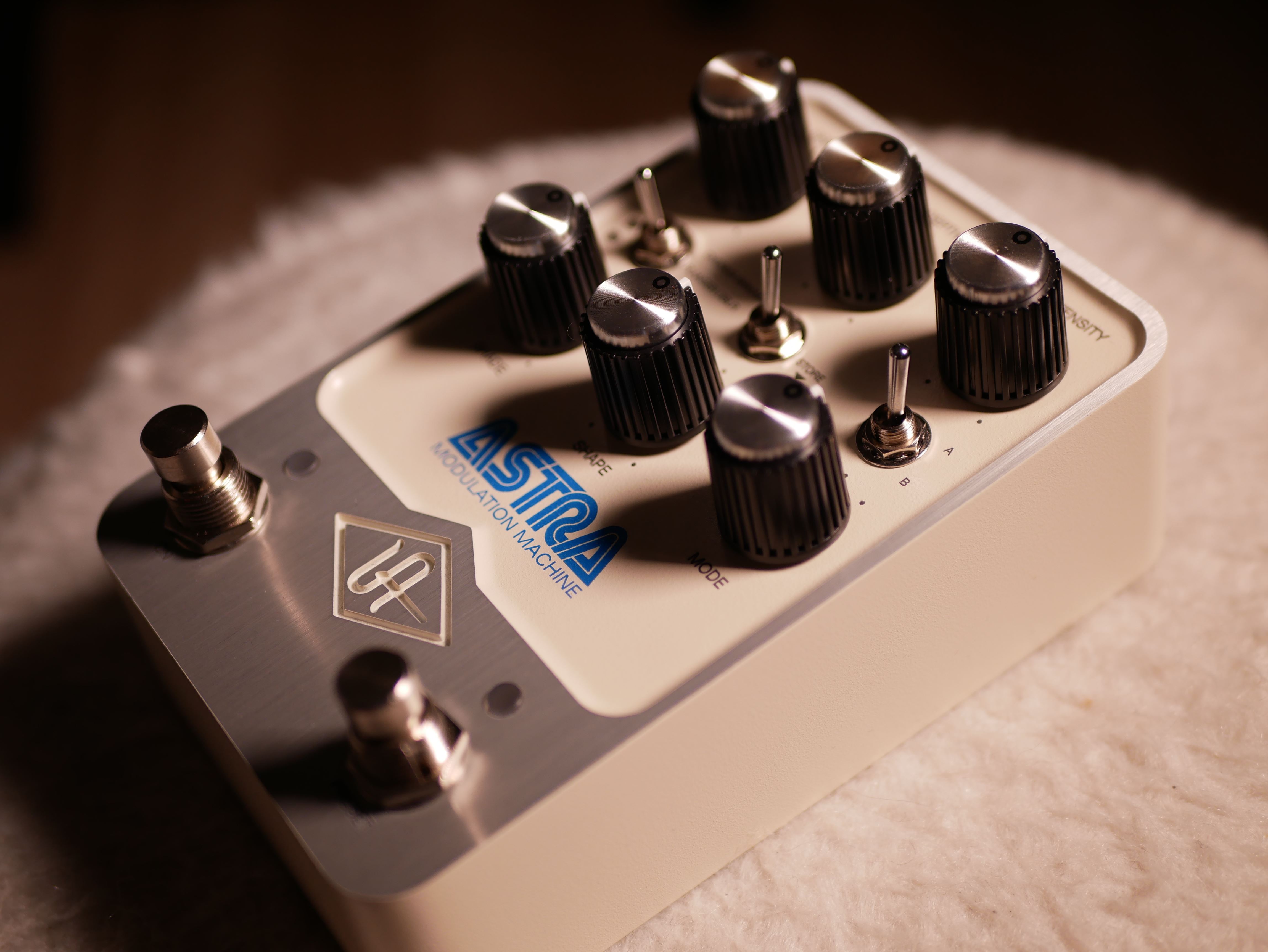 Astra Modulation Machine Universal Audio - Audiofanzine