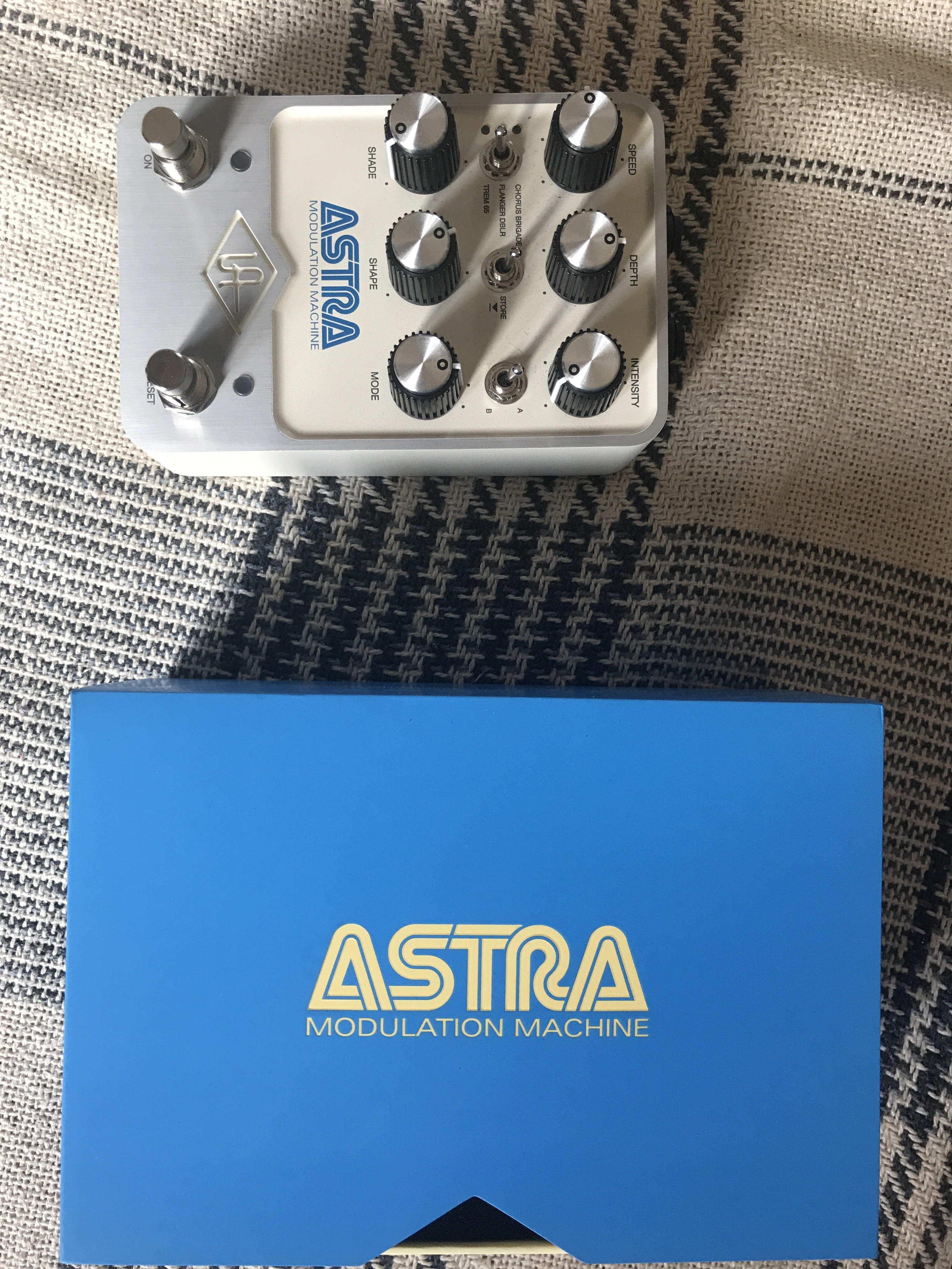 Astra Modulation Machine Universal Audio - Audiofanzine