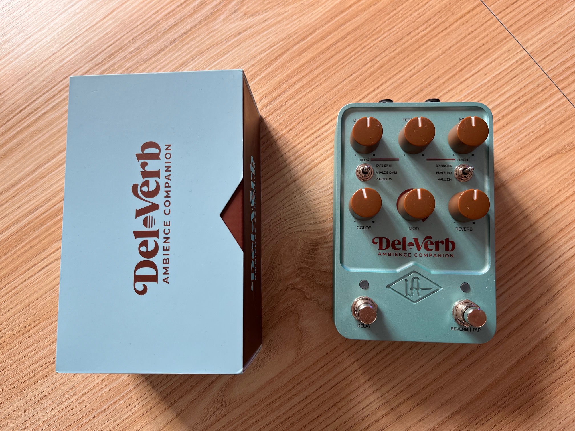 Del-Verb Ambience Companion Universal Audio - Audiofanzine