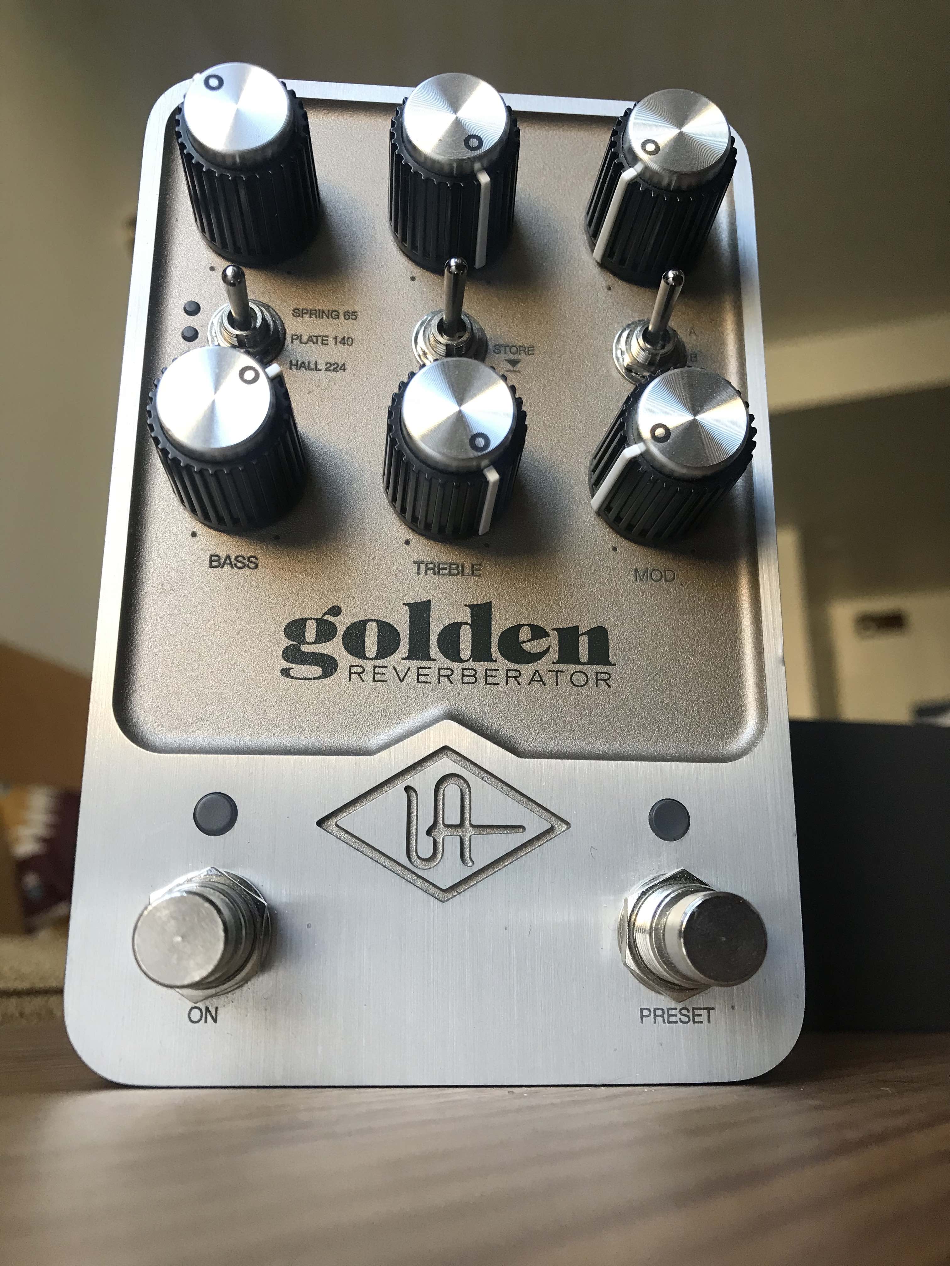 Golden Reverberator - Universal Audio Golden Reverberator - Audiofanzine