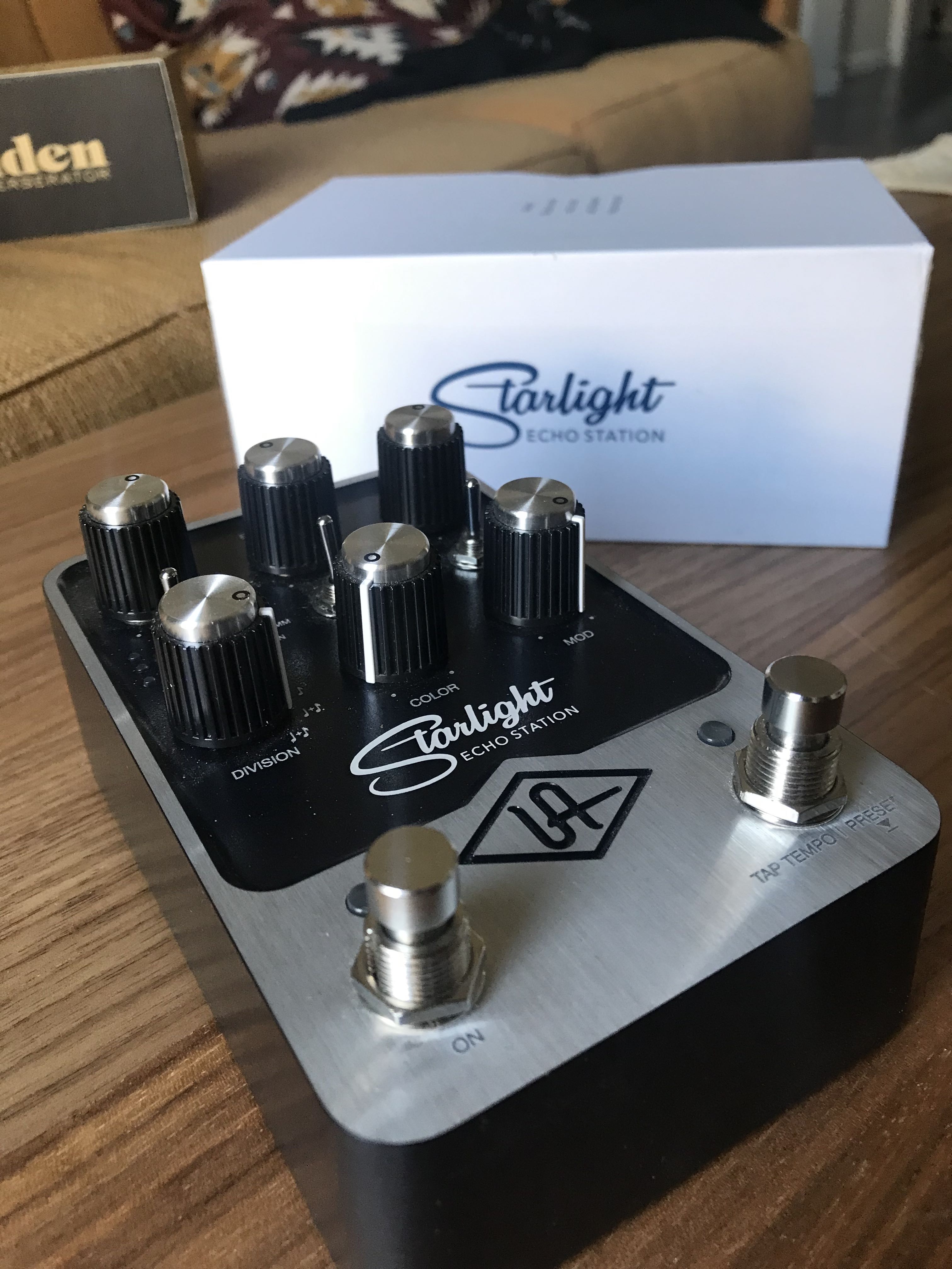 Starlight Echo Station - Universal Audio Starlight Echo Station ...