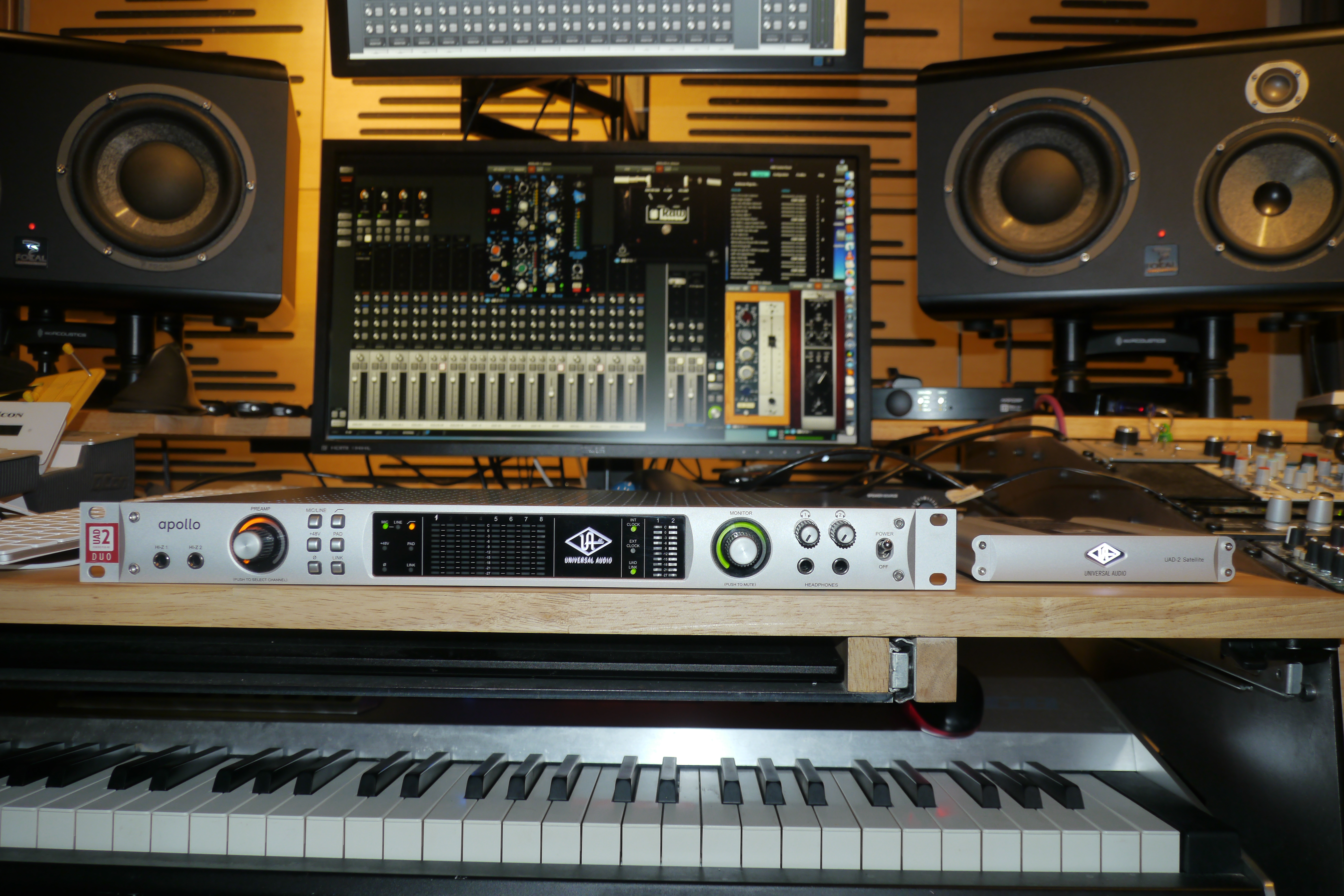 UAD-2 SATELLITE QUAD - Universal Audio UAD-2 Satellite Quad - Audiofanzine