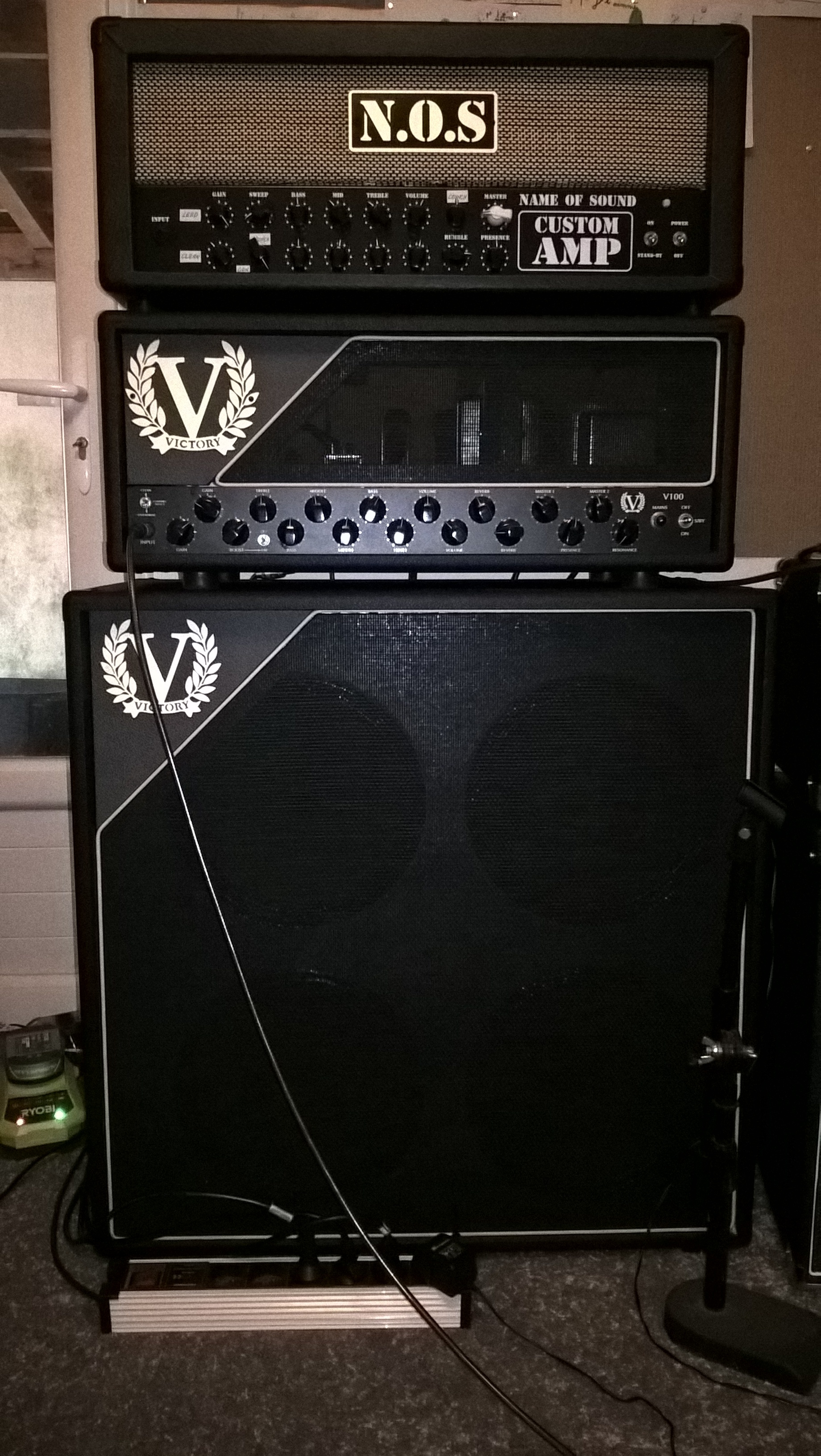 V100 THE DUKE - Victory Amps V100 The Duke - Audiofanzine