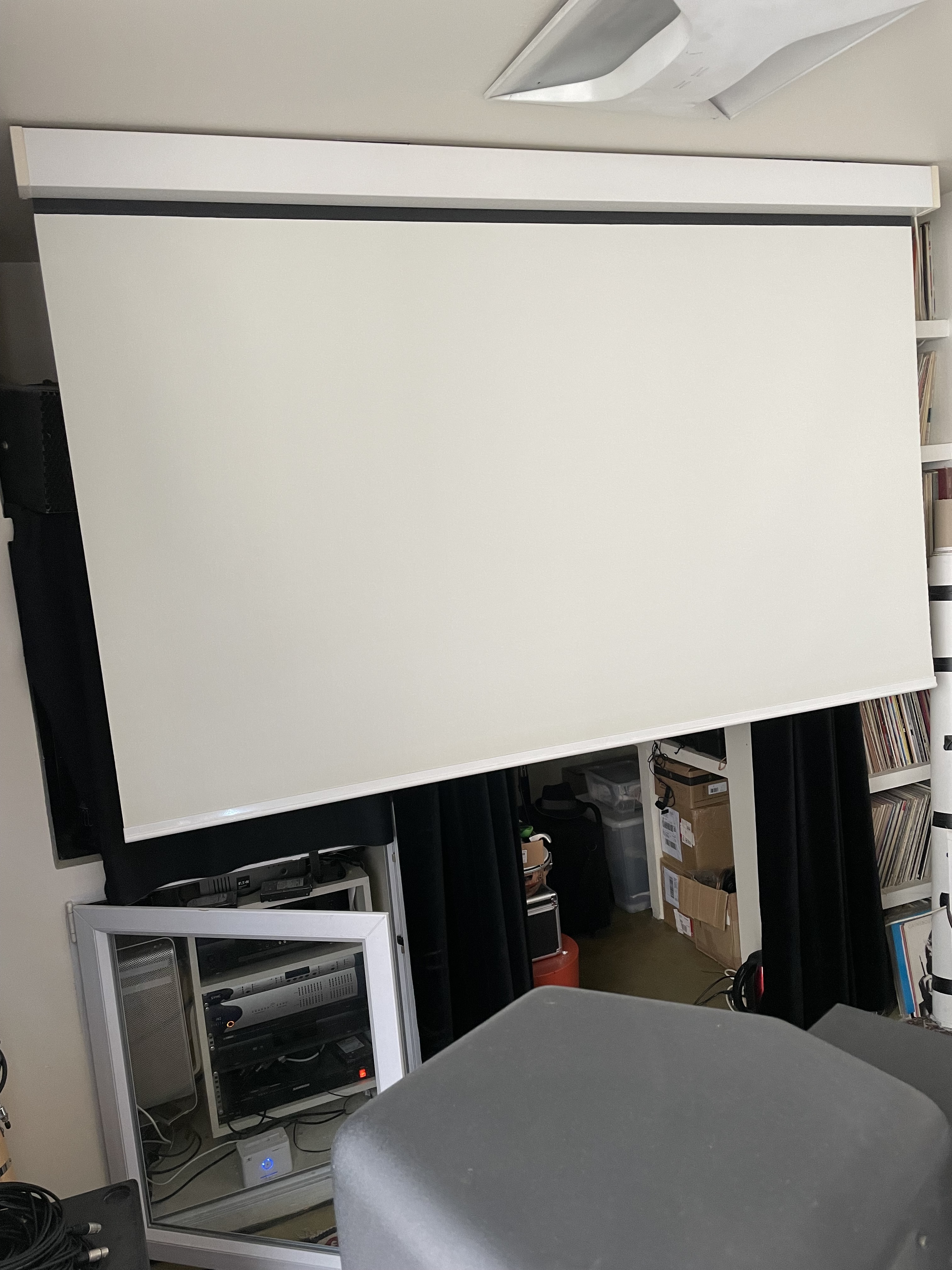 Screen Research ecran video ( acoustically transparent ) MS2 motorisé ...