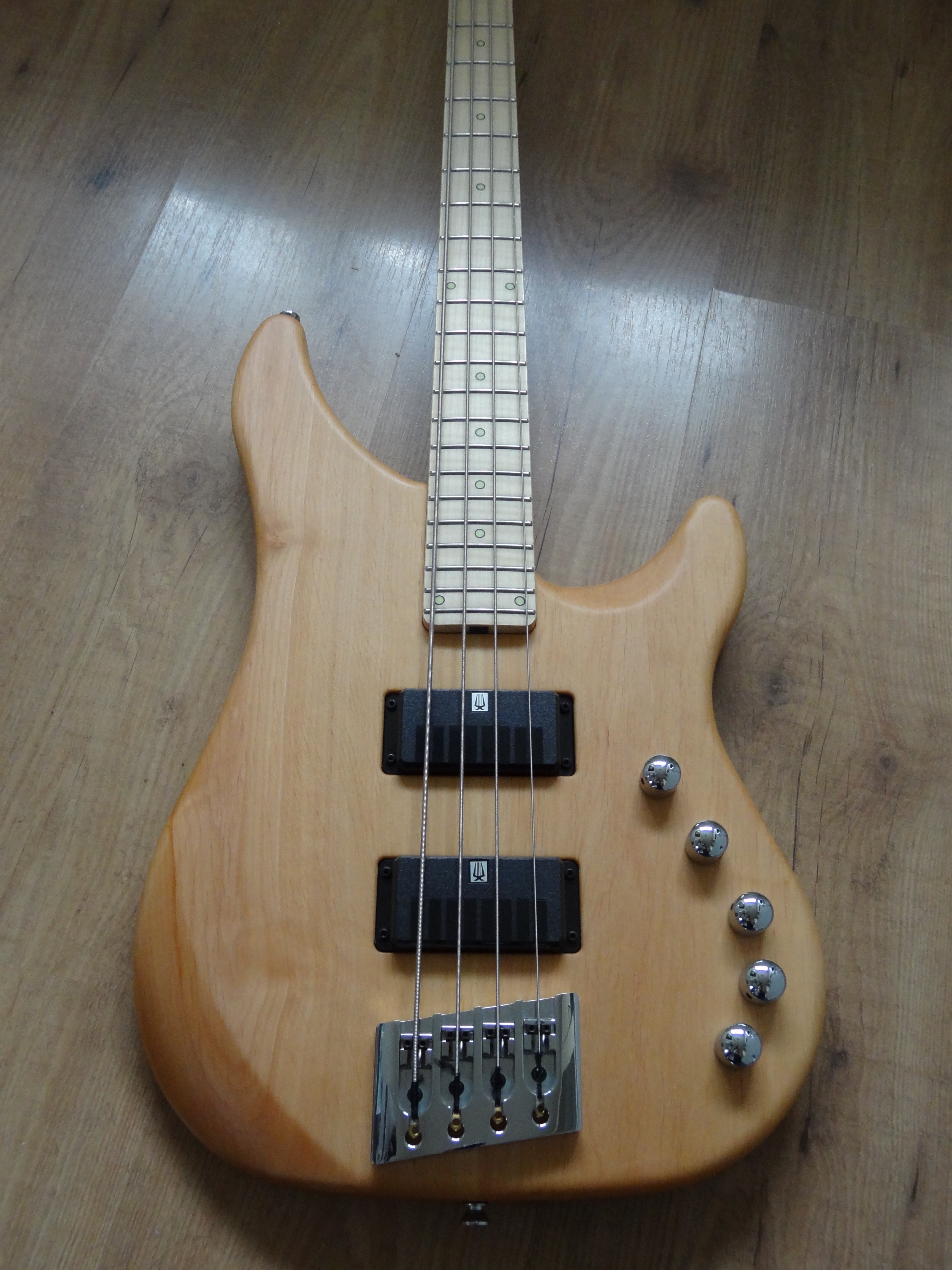 Excess Roger Glover Signature Vigier - Audiofanzine