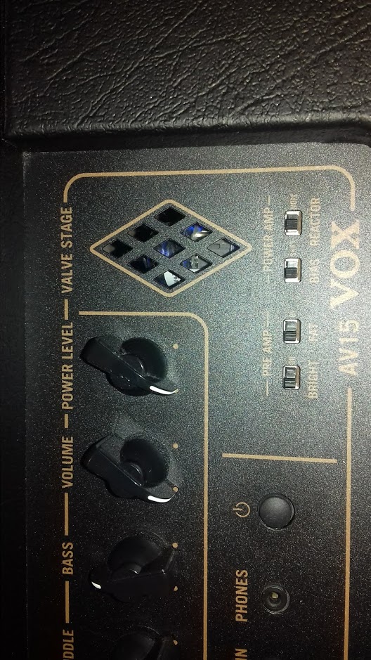 AV15 - Vox AV15 - Audiofanzine