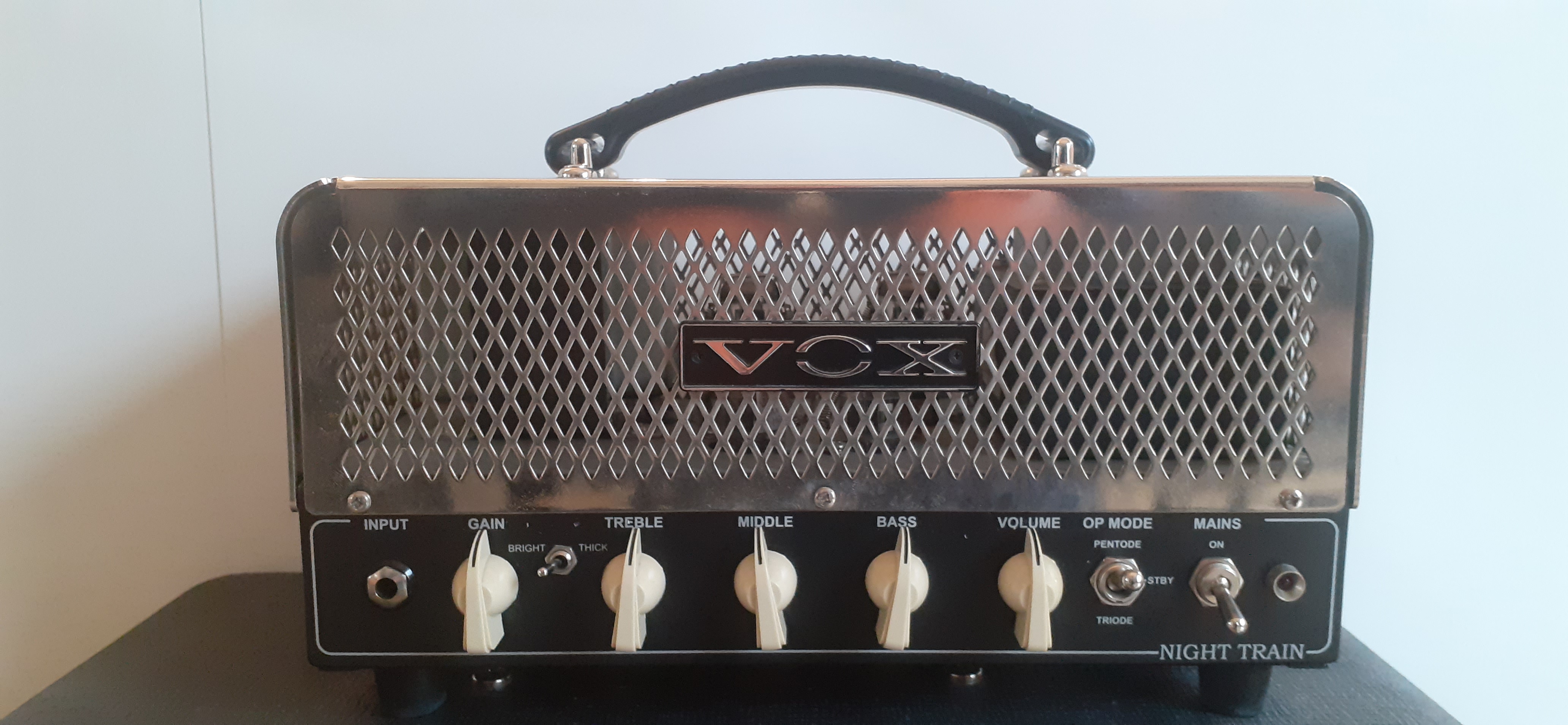 NT15H Night Train - Vox NT15H Night Train - Audiofanzine