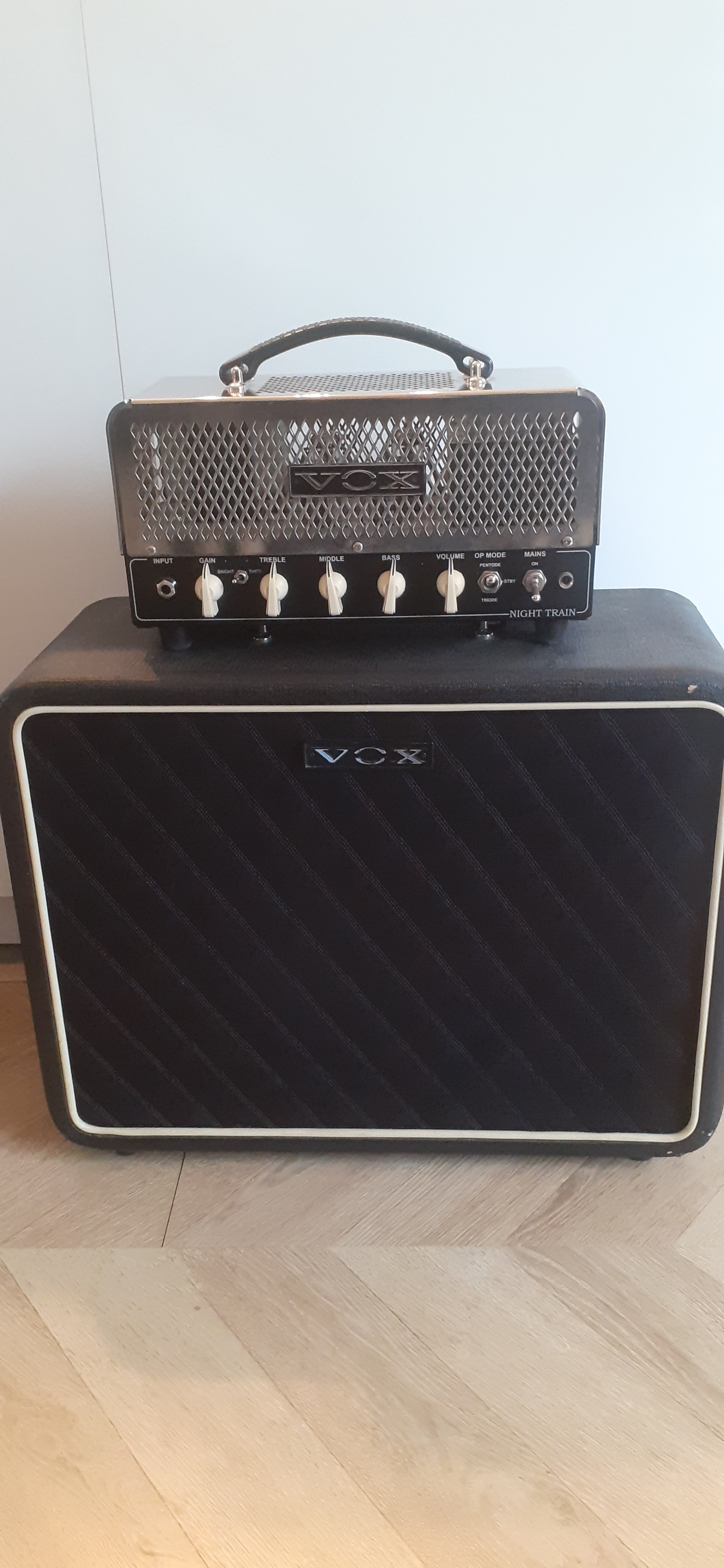 NT15H Night Train - Vox NT15H Night Train - Audiofanzine