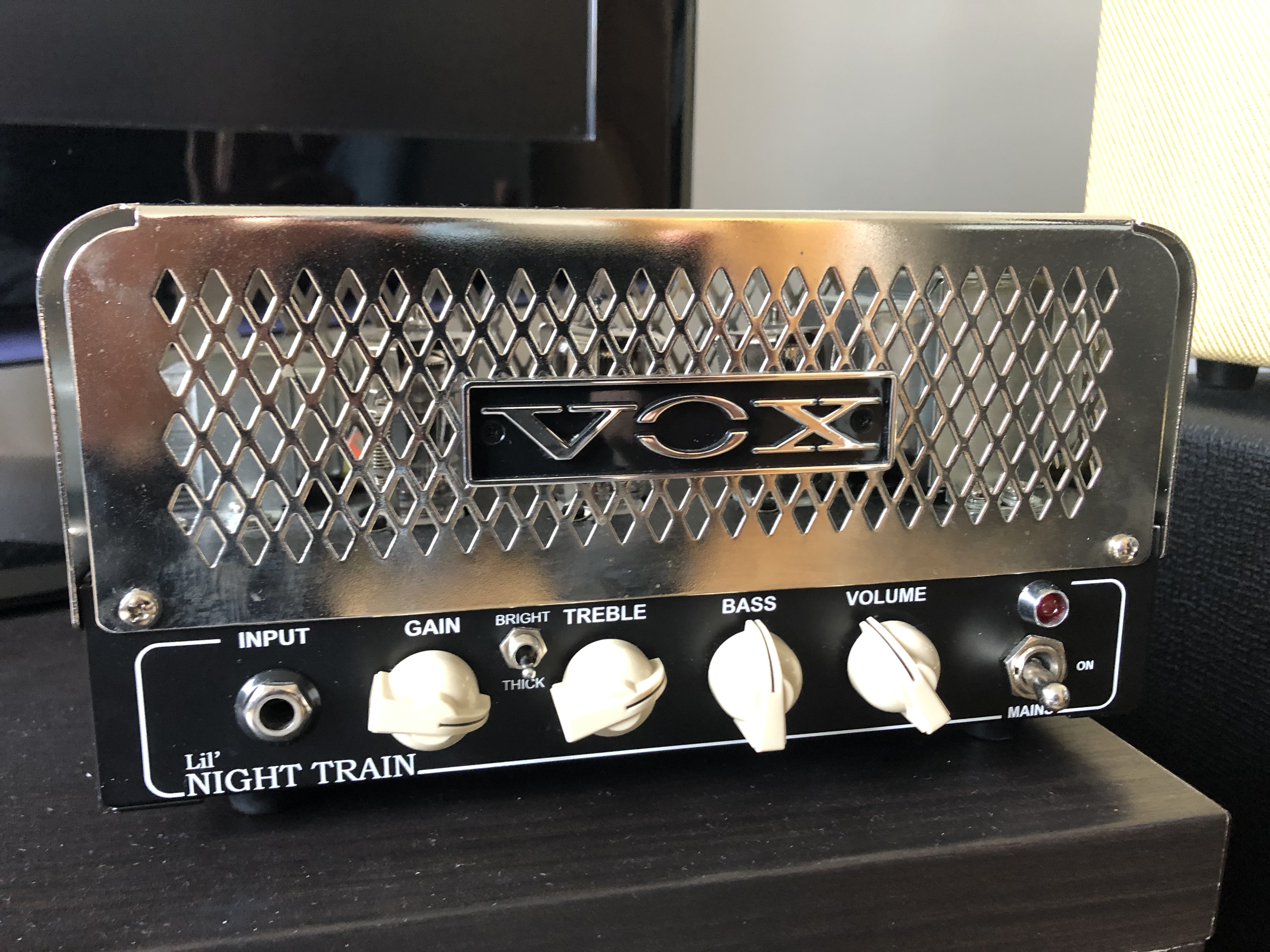 NT2H LIL' NIGHT TRAIN HEAD - Vox NT2H Lil' Night Train Head - Audiofanzine